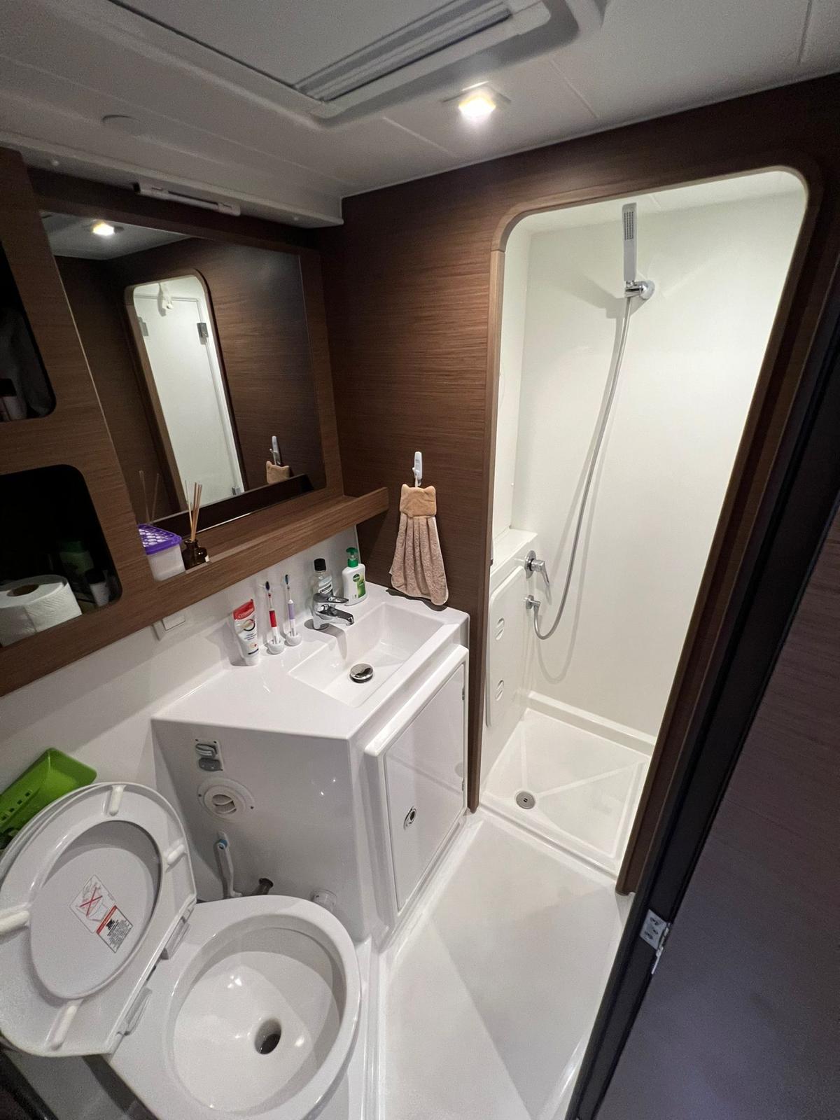 Yacht for Sale | 42 Lagoon Yachts Singapore, Singapore | Denison Yacht ...