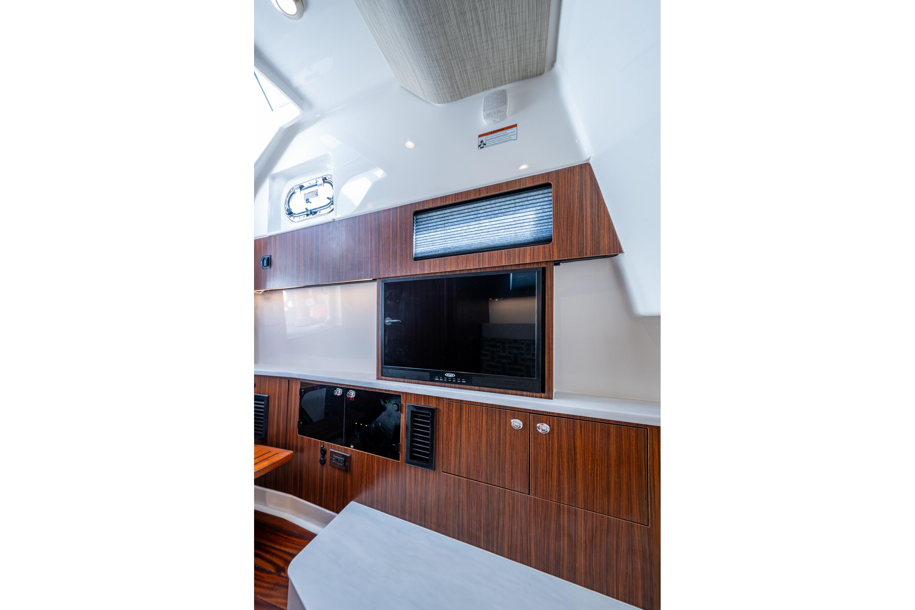 2023 Pursuit S 358 Sport Island Girl II - South Jersey Yacht Sales