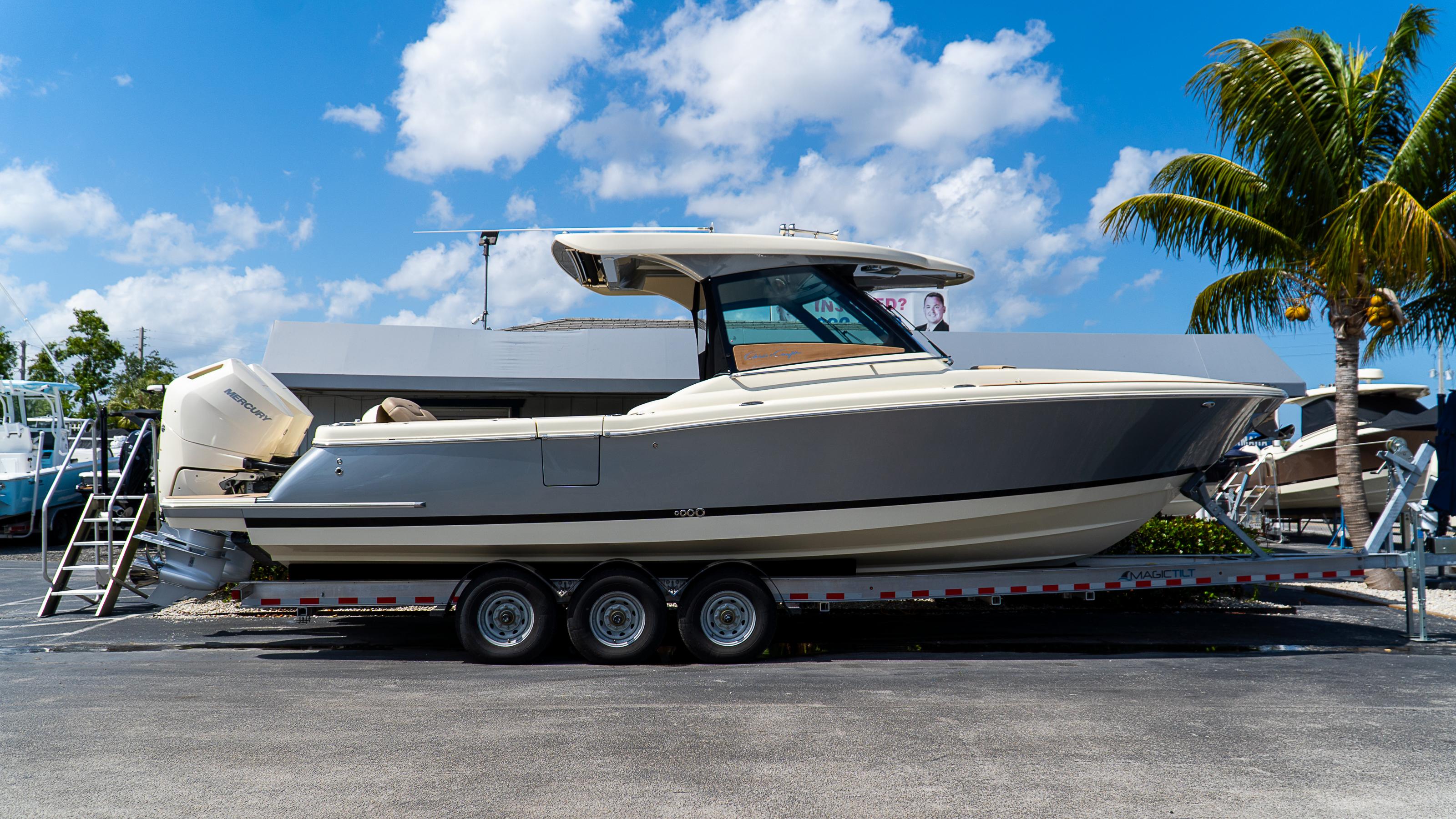 2025 Chris-Craft 32 Calypso Stuart, Florida - Legacy Marine