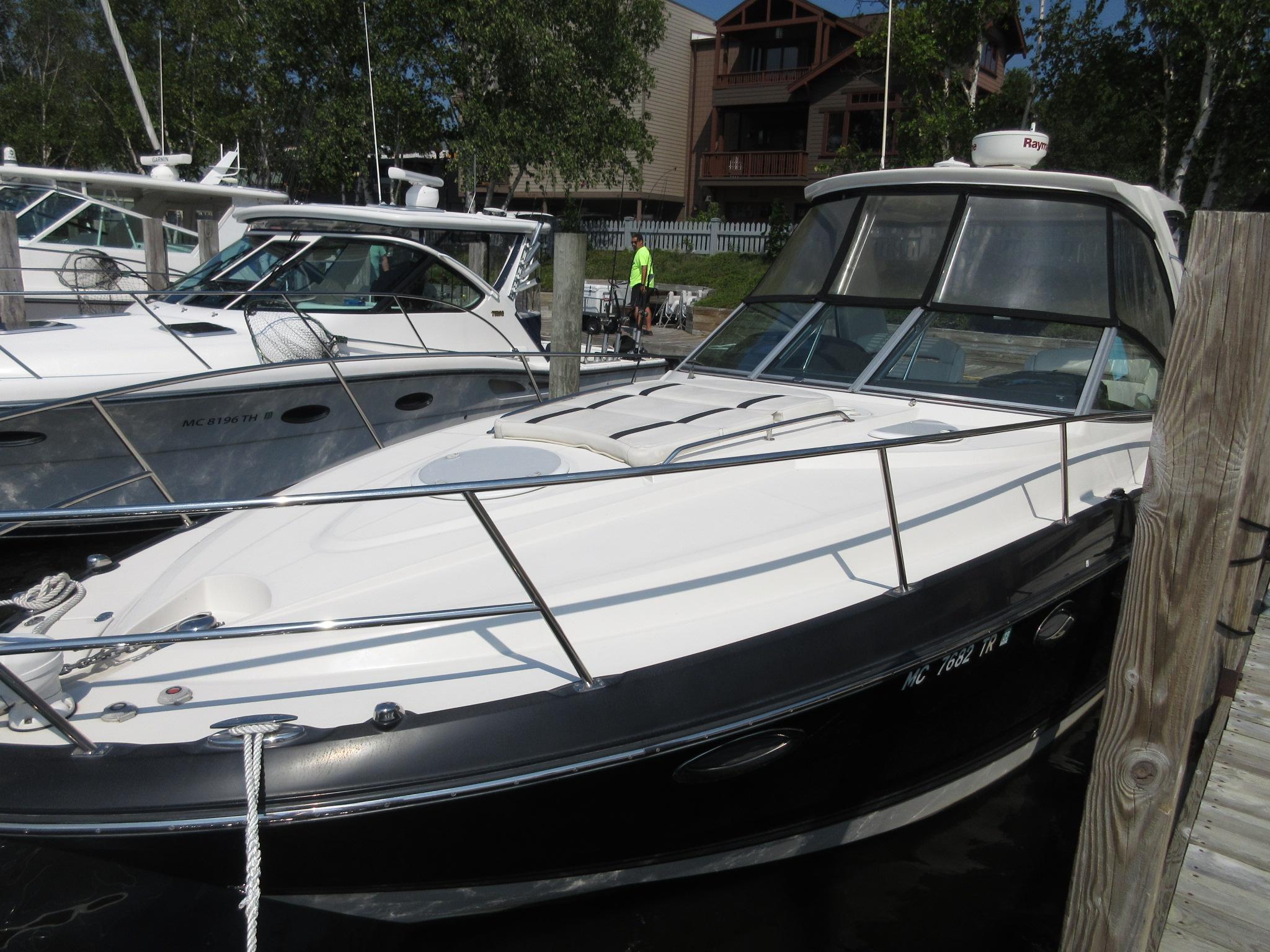 2014 33 10 Monterey 320 Sport Yacht Boats for Sale