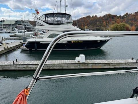 Yacht for Sale | 42 Maxum Yachts Toronto, Canada | Denison Yacht Sales