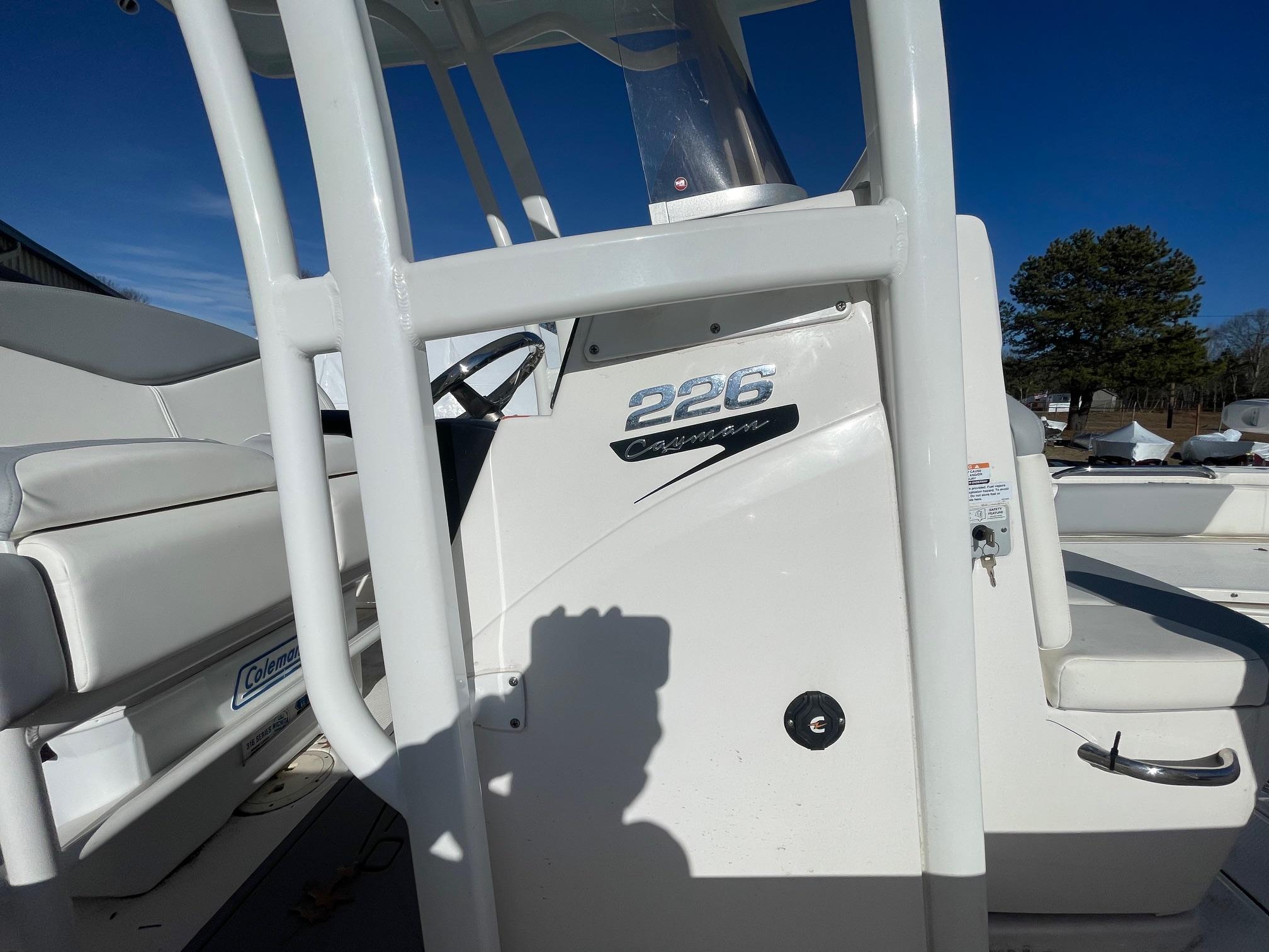 2022 Robalo 226 Cayman - Atlantic Boats