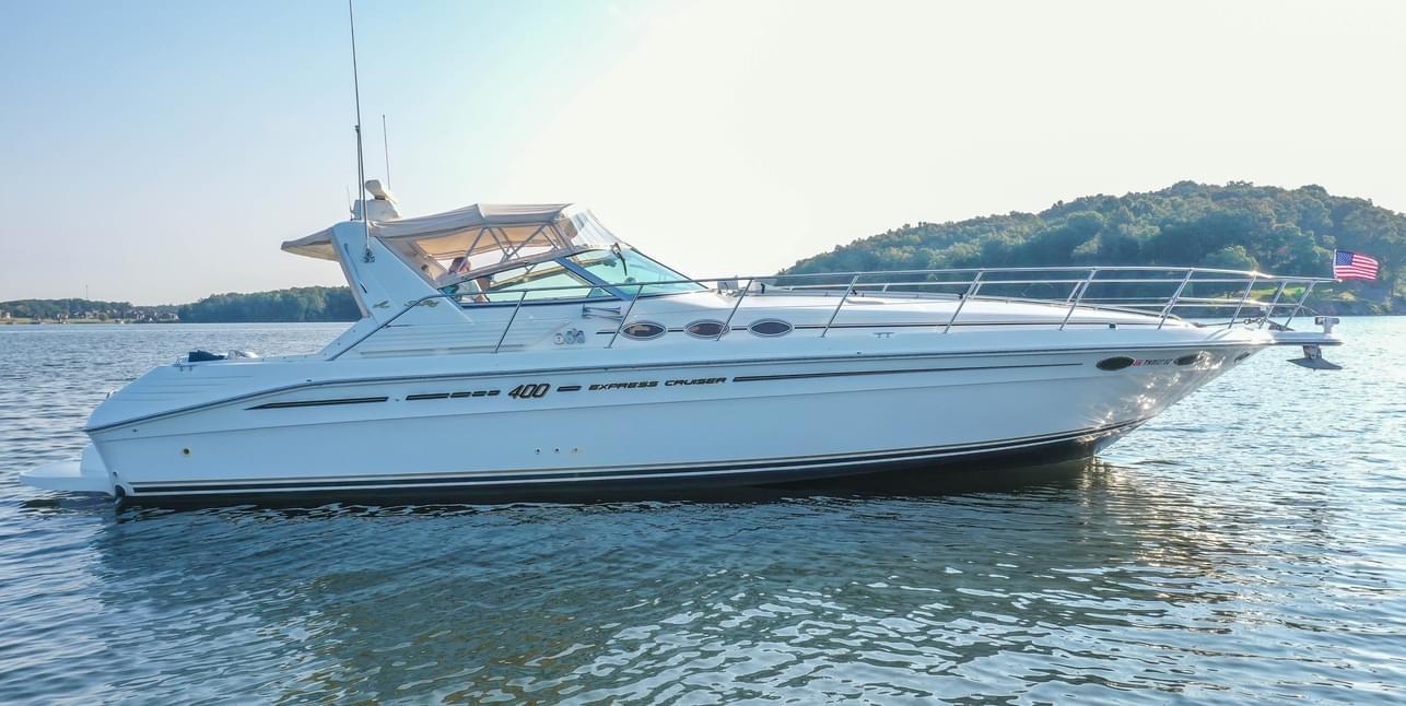 1996 Sea Ray 400 Express Cruiser | Yachts360