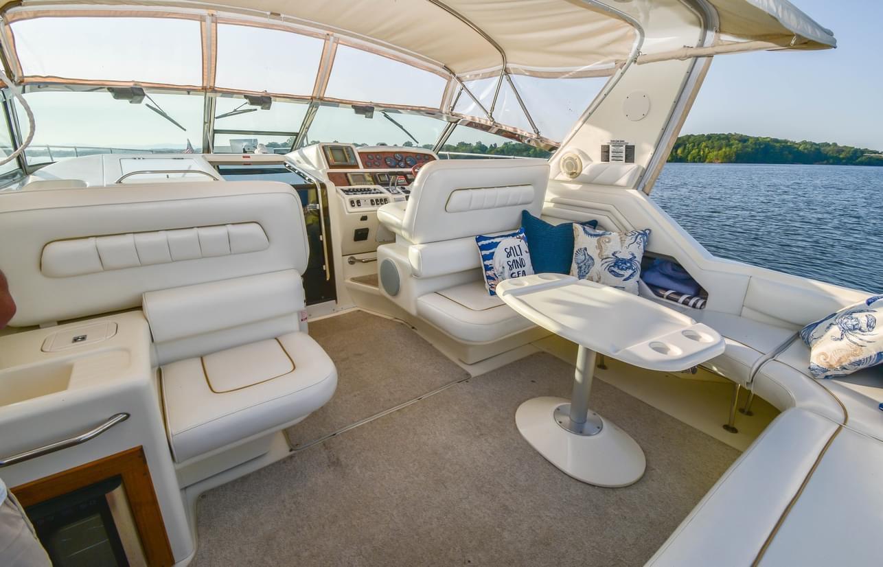 1996 Sea Ray 400 Express Cruiser | Yachts360