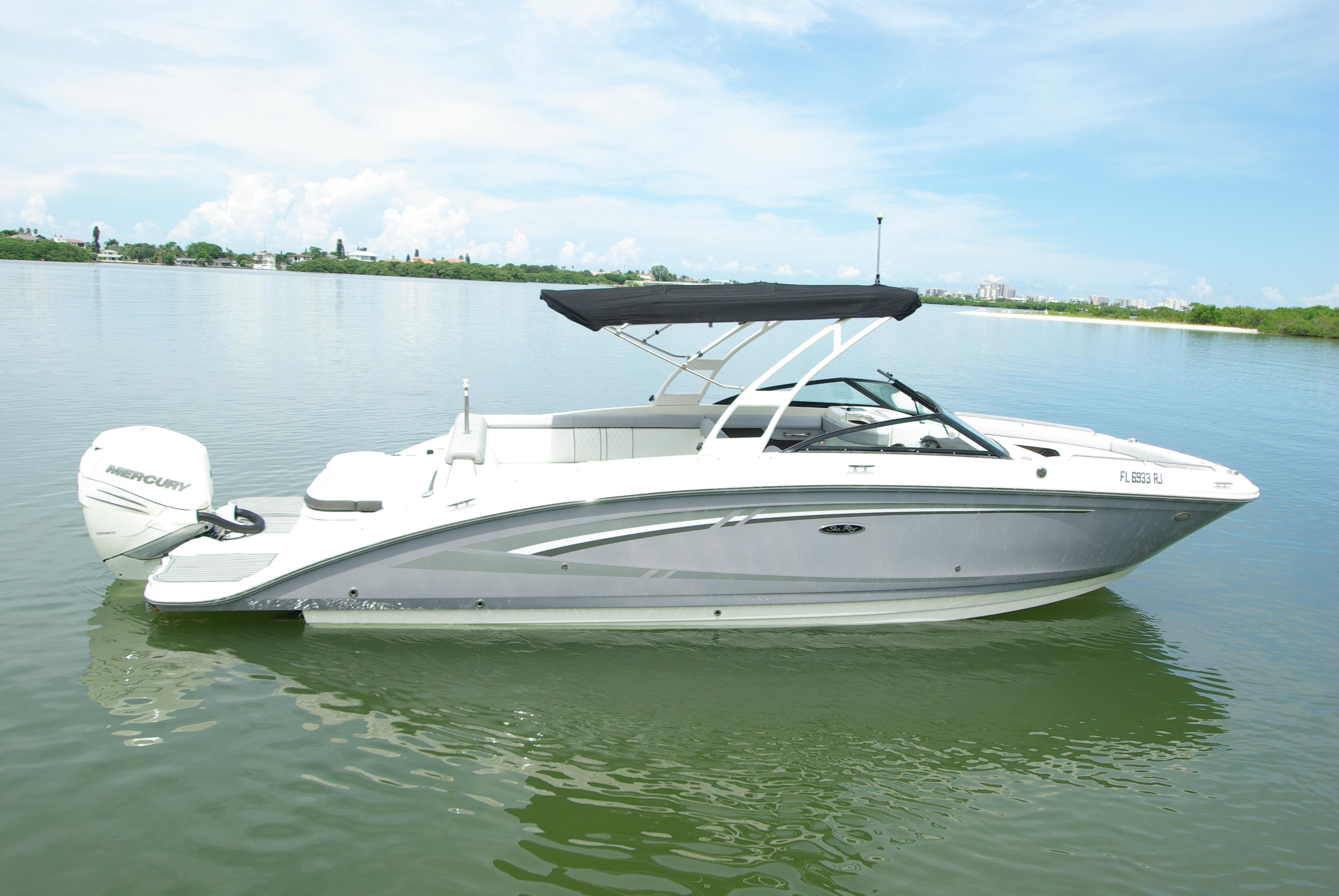 2017 Sea Ray SDX 270 | Yachts360