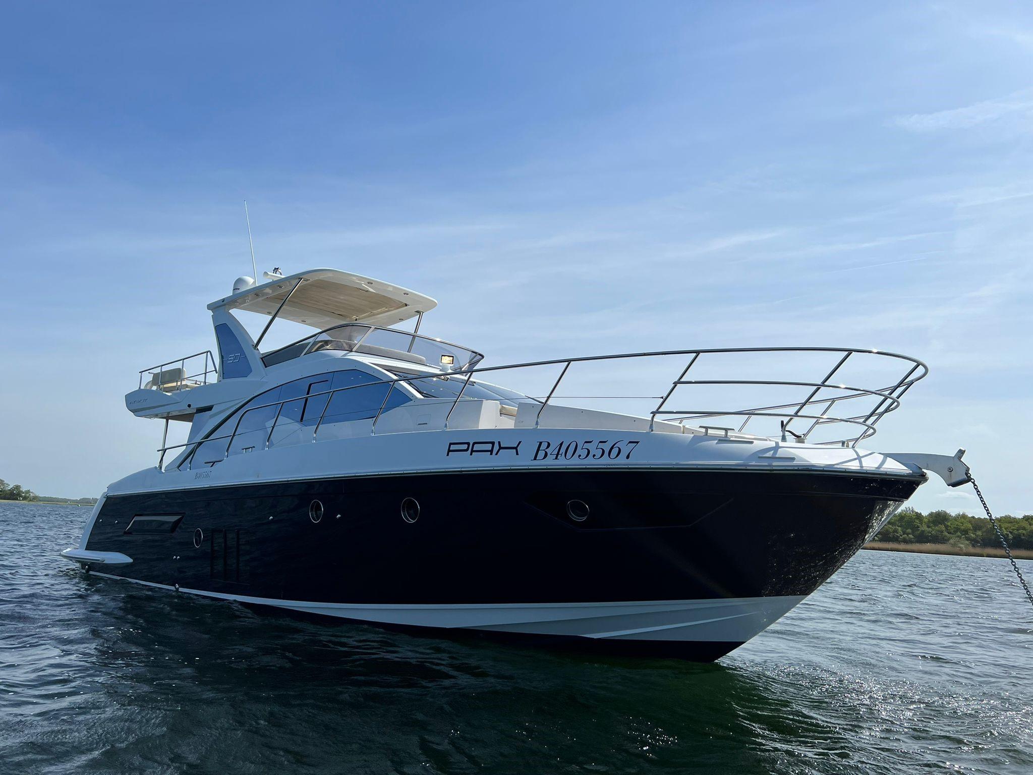 Pax Yacht for Sale | 52 Azimut Yachts Kamperland, Netherlands | Denison ...