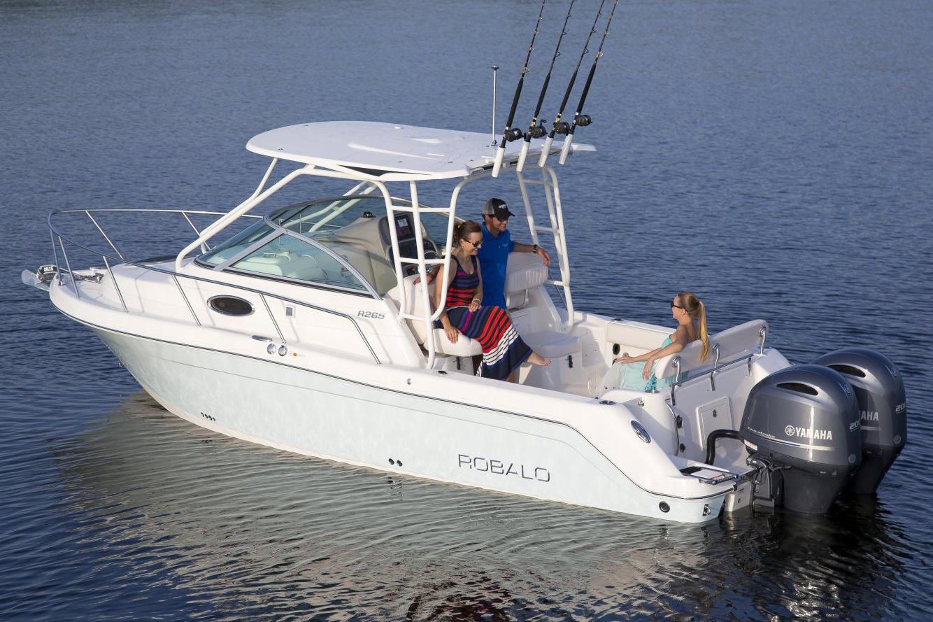 2017 Robalo R265 Walkaround - Waterfront Marine