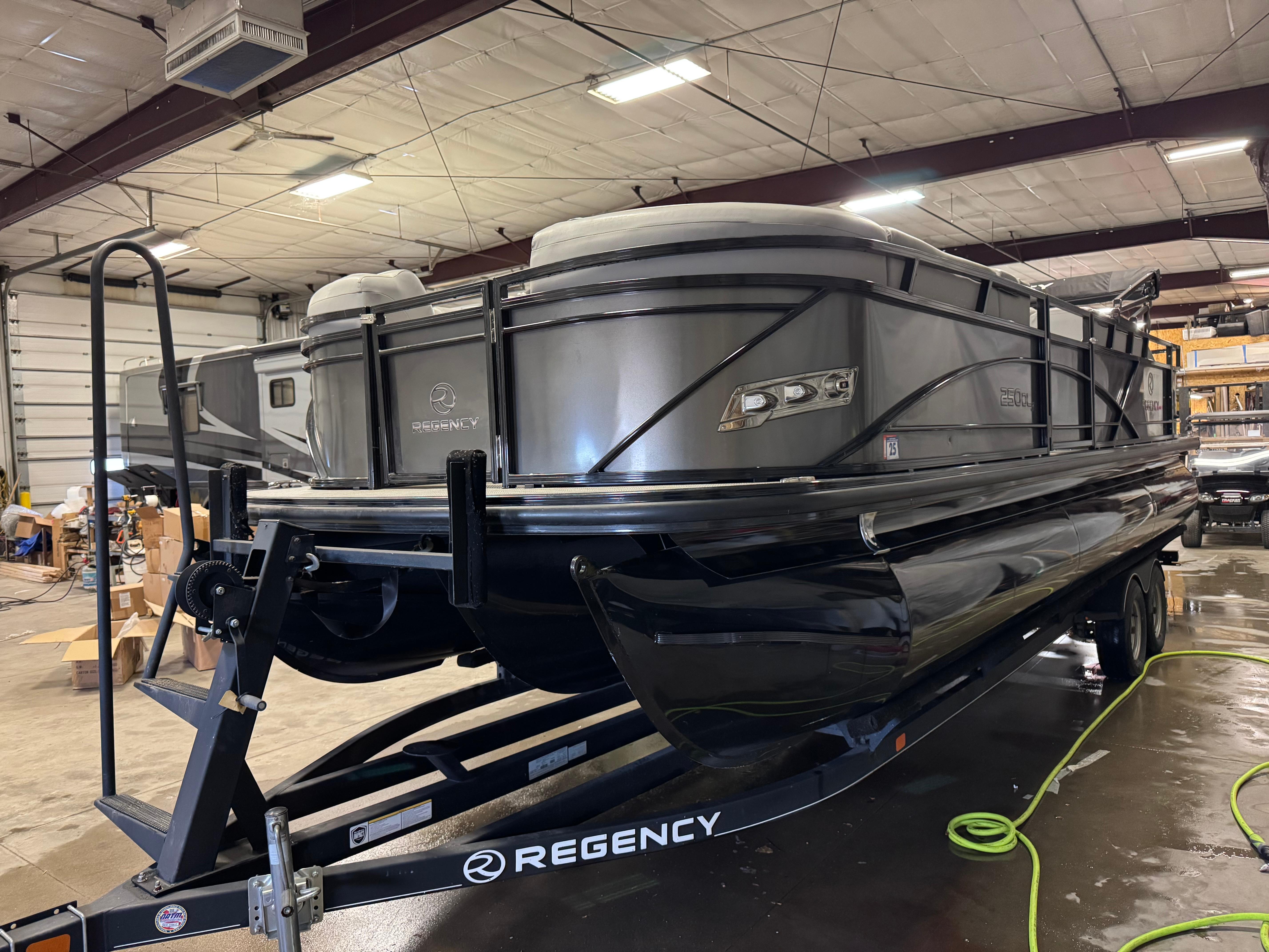 2019 Regency 250 DL3 United States - Swenson RV & Marine