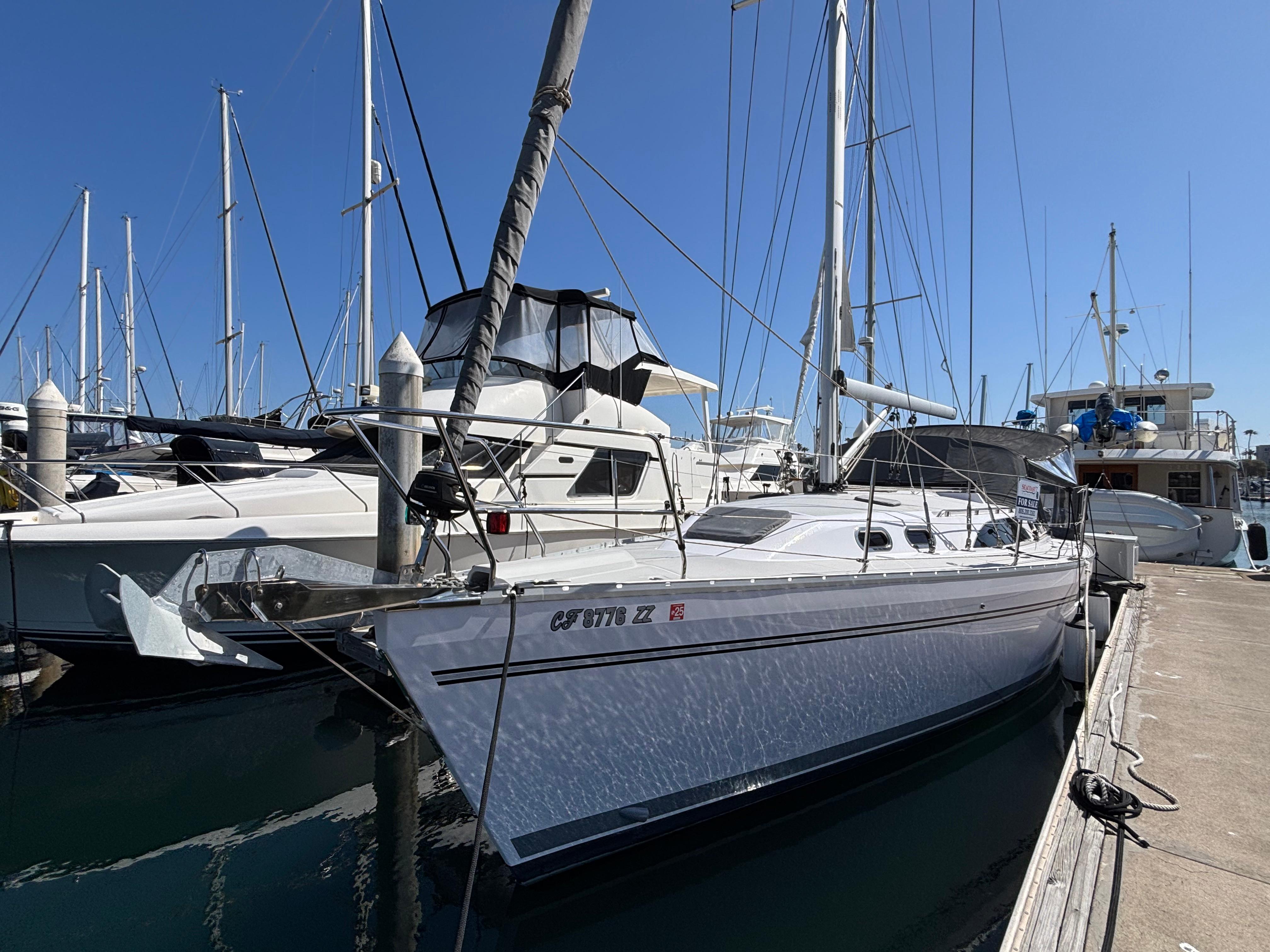 2019 Catalina 385 Oxnard, California - Seacoast Yachts