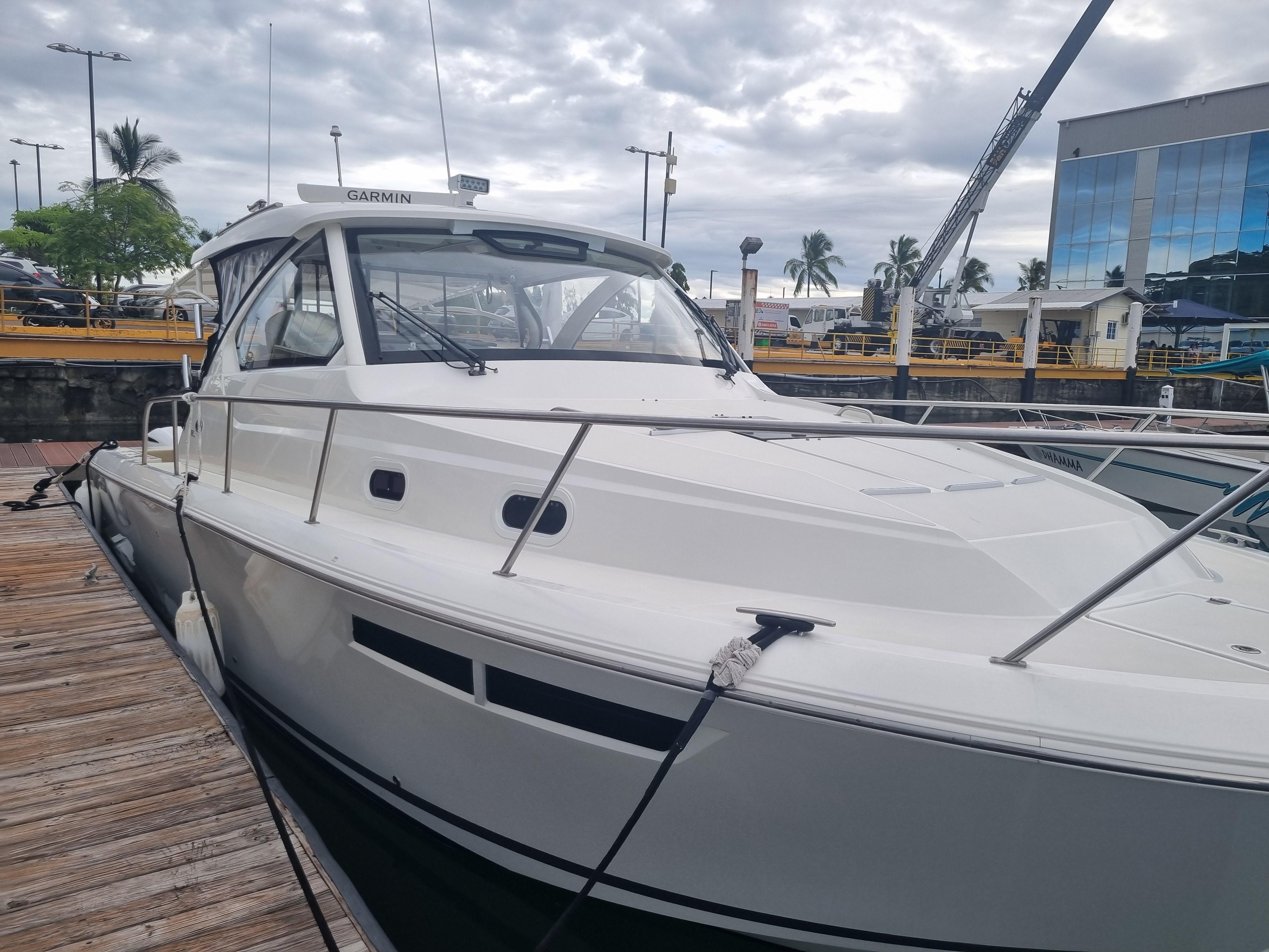 Yacht for Sale | 35 Pursuit Yachts Panama, Panama | Denison Yacht Sales