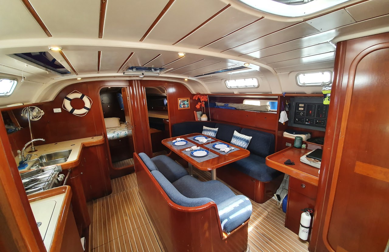 1995 Beneteau Oceanis 440 Natania for sale