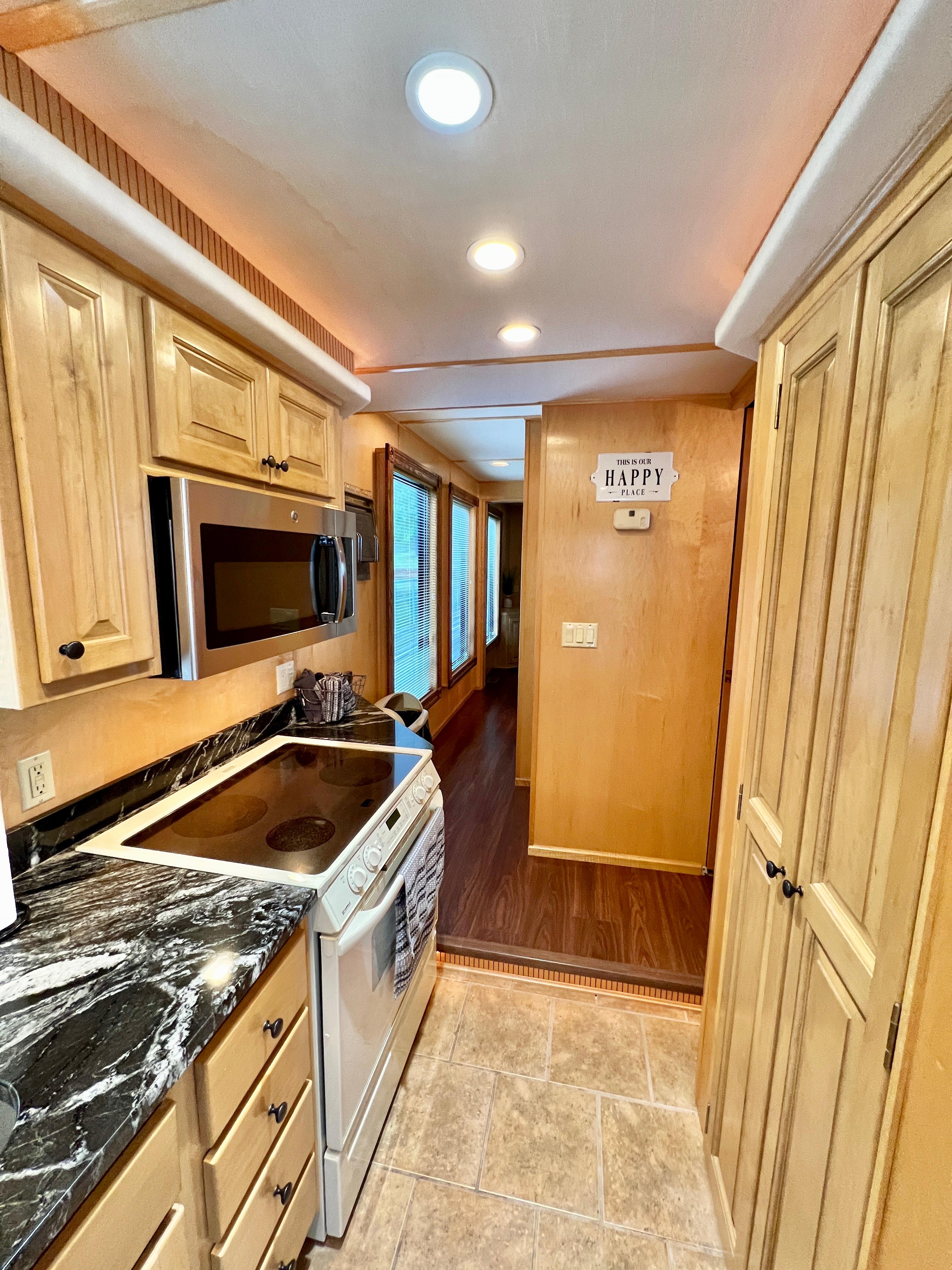 Yacht for Sale | 80 Stardust Cruisers Yachts Grand Rivers, KY | Denison ...