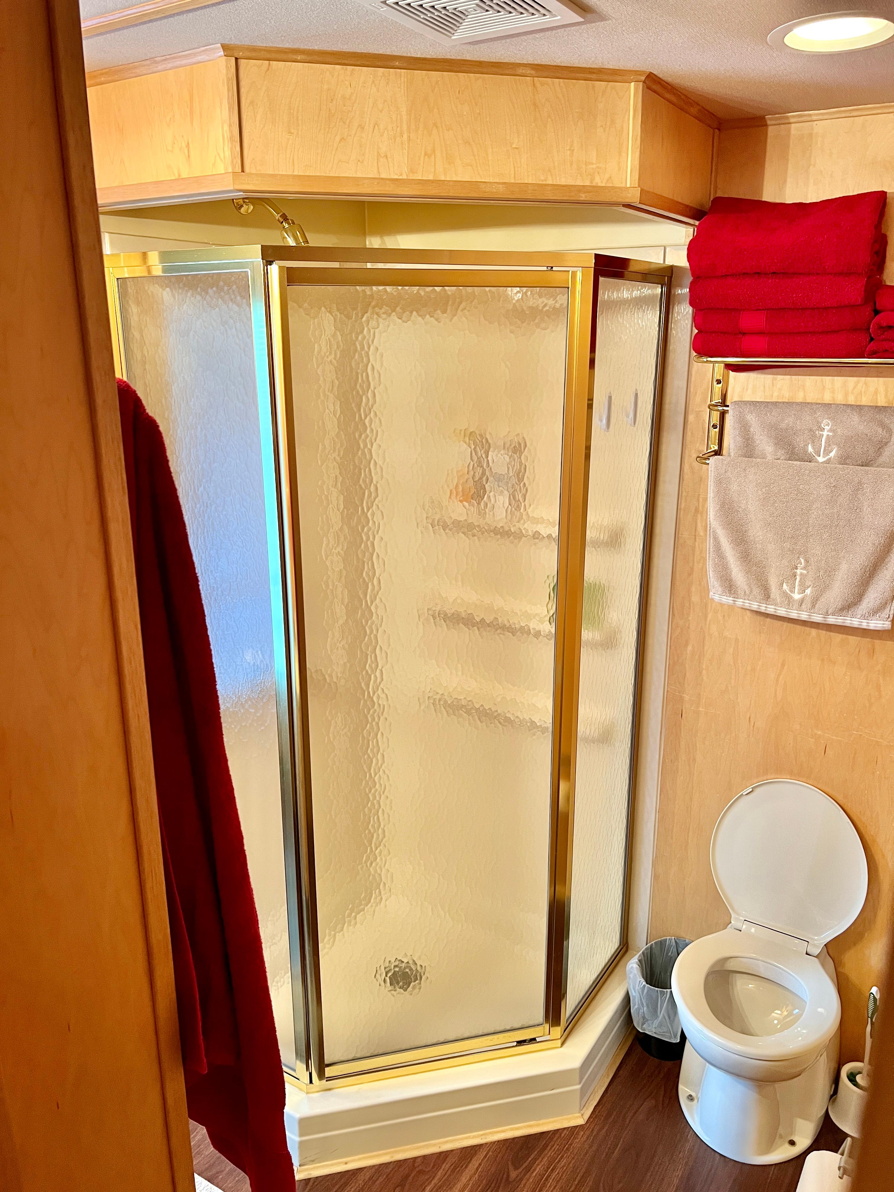 Yacht for Sale | 80 Stardust Cruisers Yachts Grand Rivers, KY | Denison ...