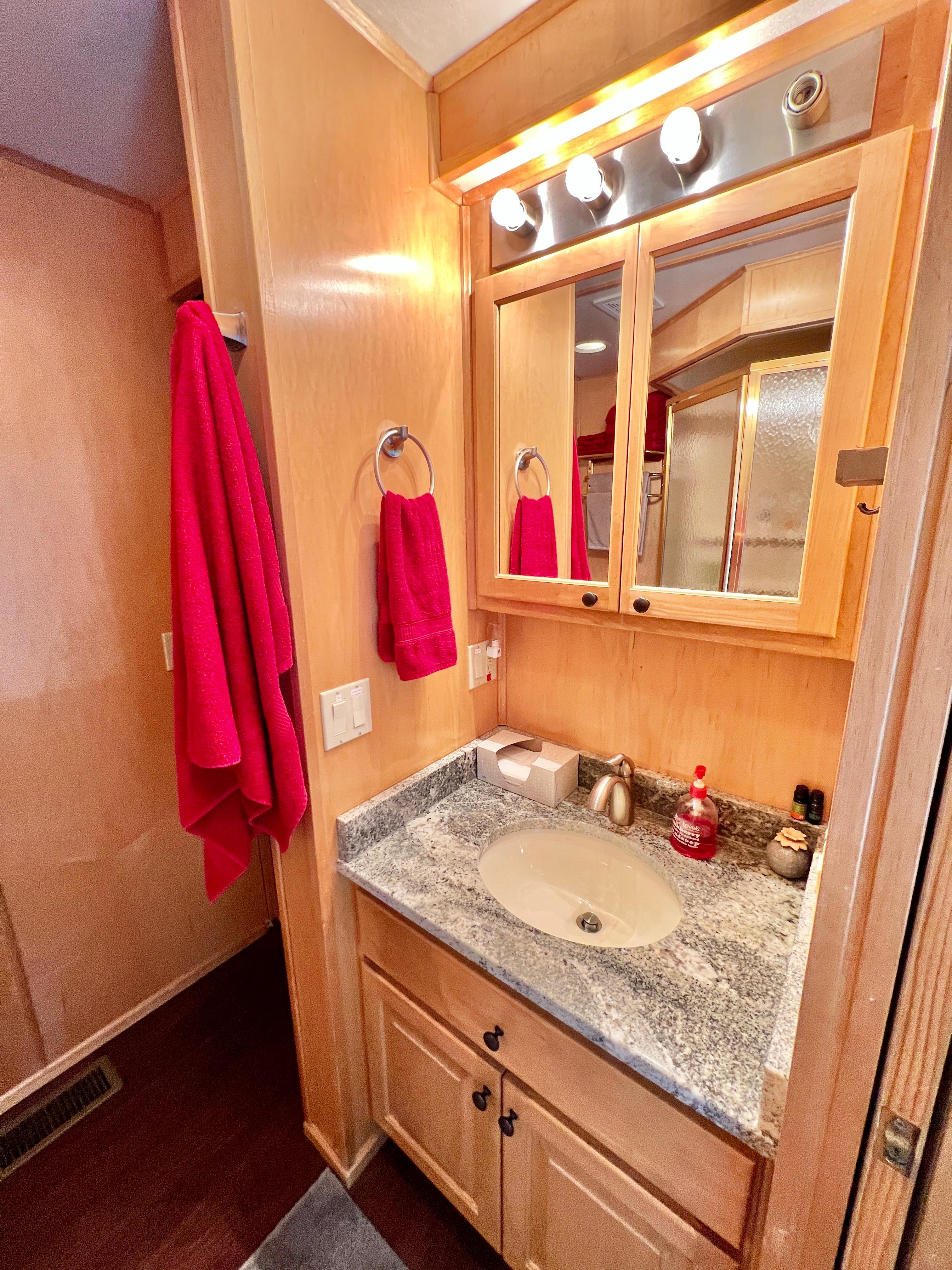 Yacht for Sale | 80 Stardust Cruisers Yachts Grand Rivers, KY | Denison ...