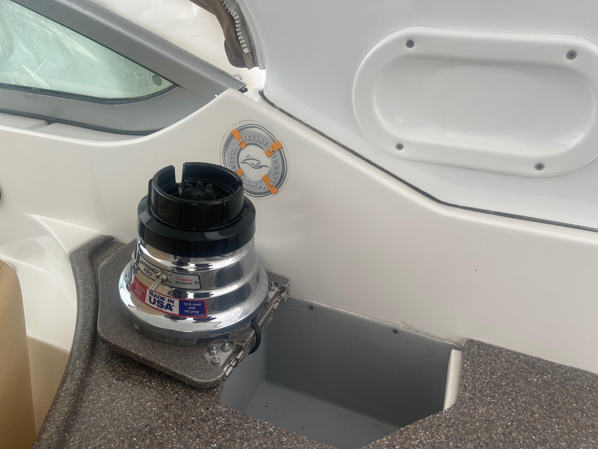 2012 Rinker 310 Express Cruiser | Yachts360