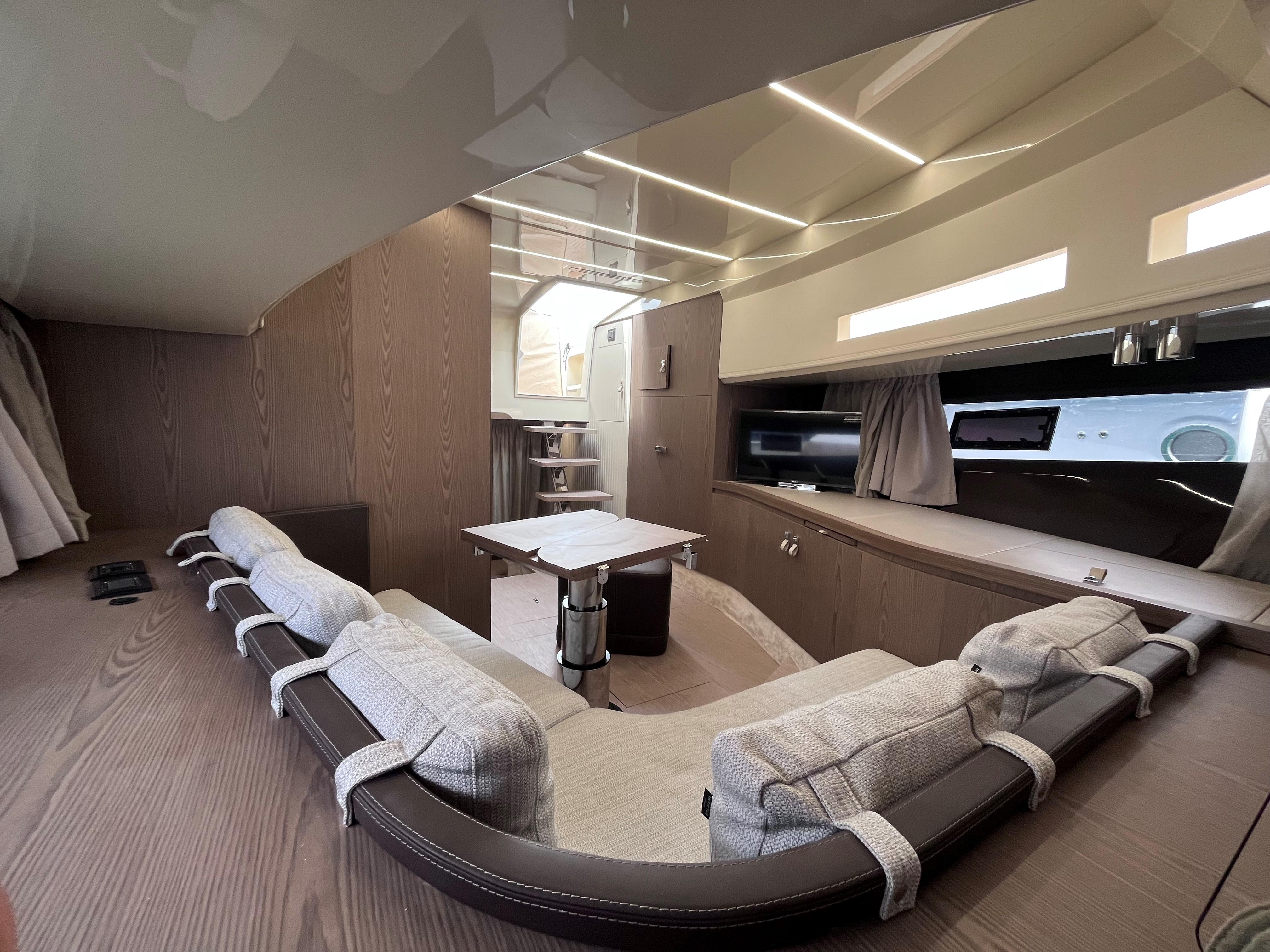 Invictus - Tt 460 Yacht for Sale | 47 Invictus Yachts MANDELIEU-LA ...