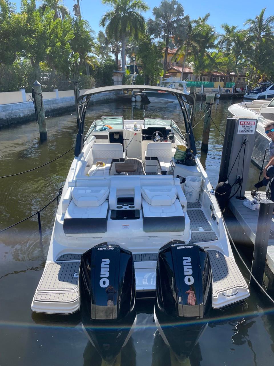 Yacht for Sale | 29 Sea Ray Yachts Hallandale Beach, FL | Denison Yacht ...