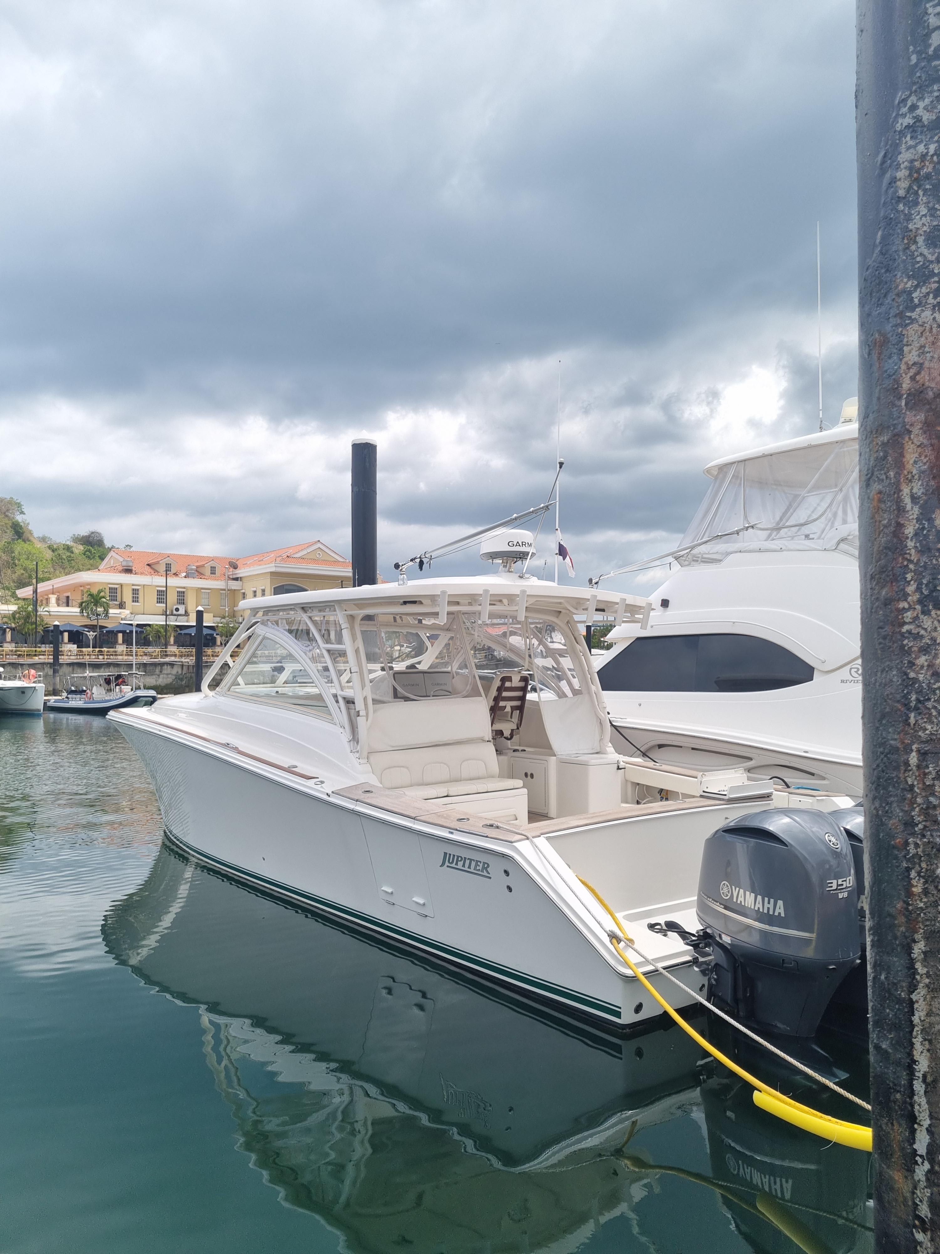 Yacht for Sale | 39 Jupiter Yachts Panama, Panama | Denison Yacht Sales