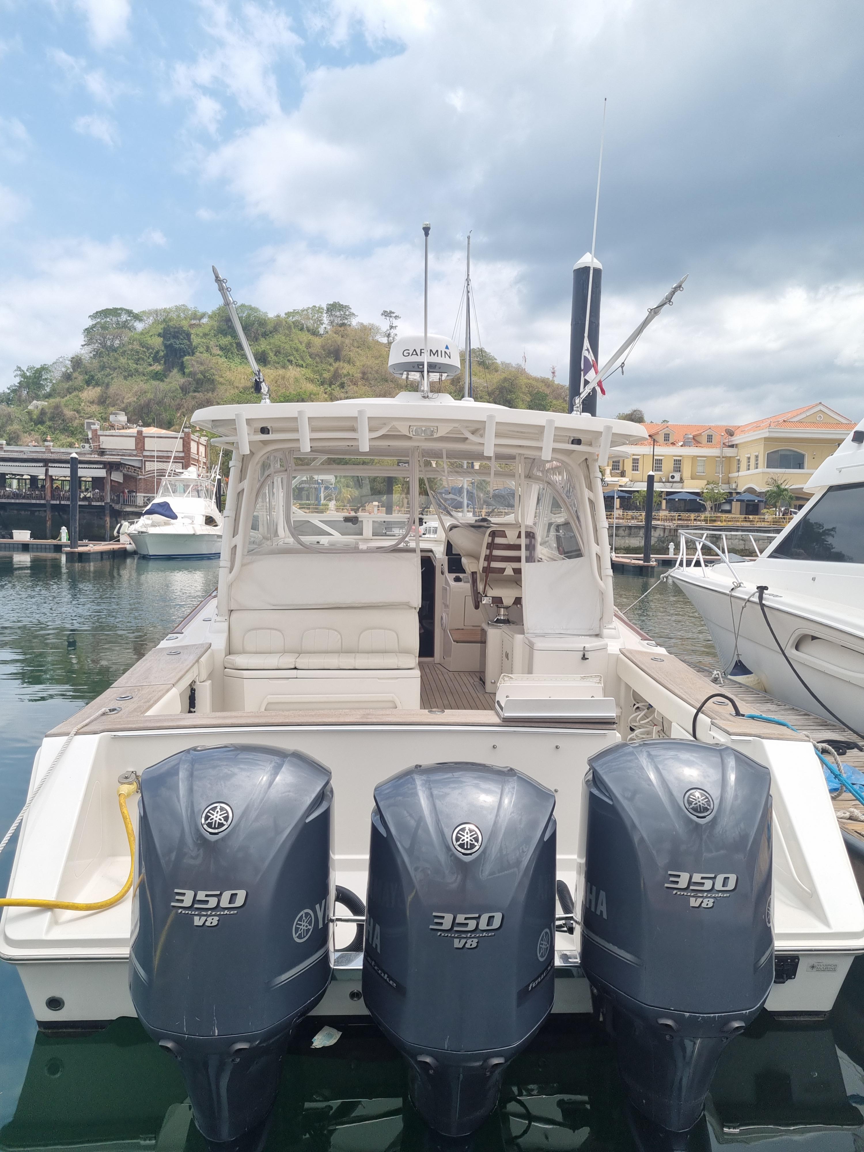 Yacht for Sale | 39 Jupiter Yachts Panama, Panama | Denison Yacht Sales