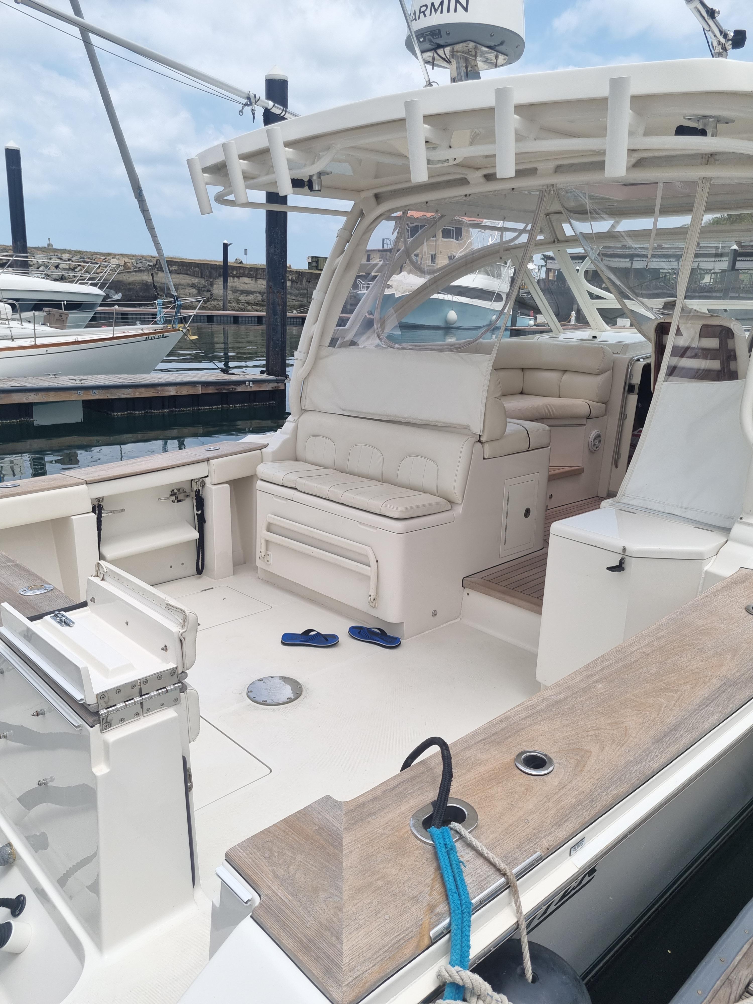 Yacht for Sale | 39 Jupiter Yachts Panama, Panama | Denison Yacht Sales