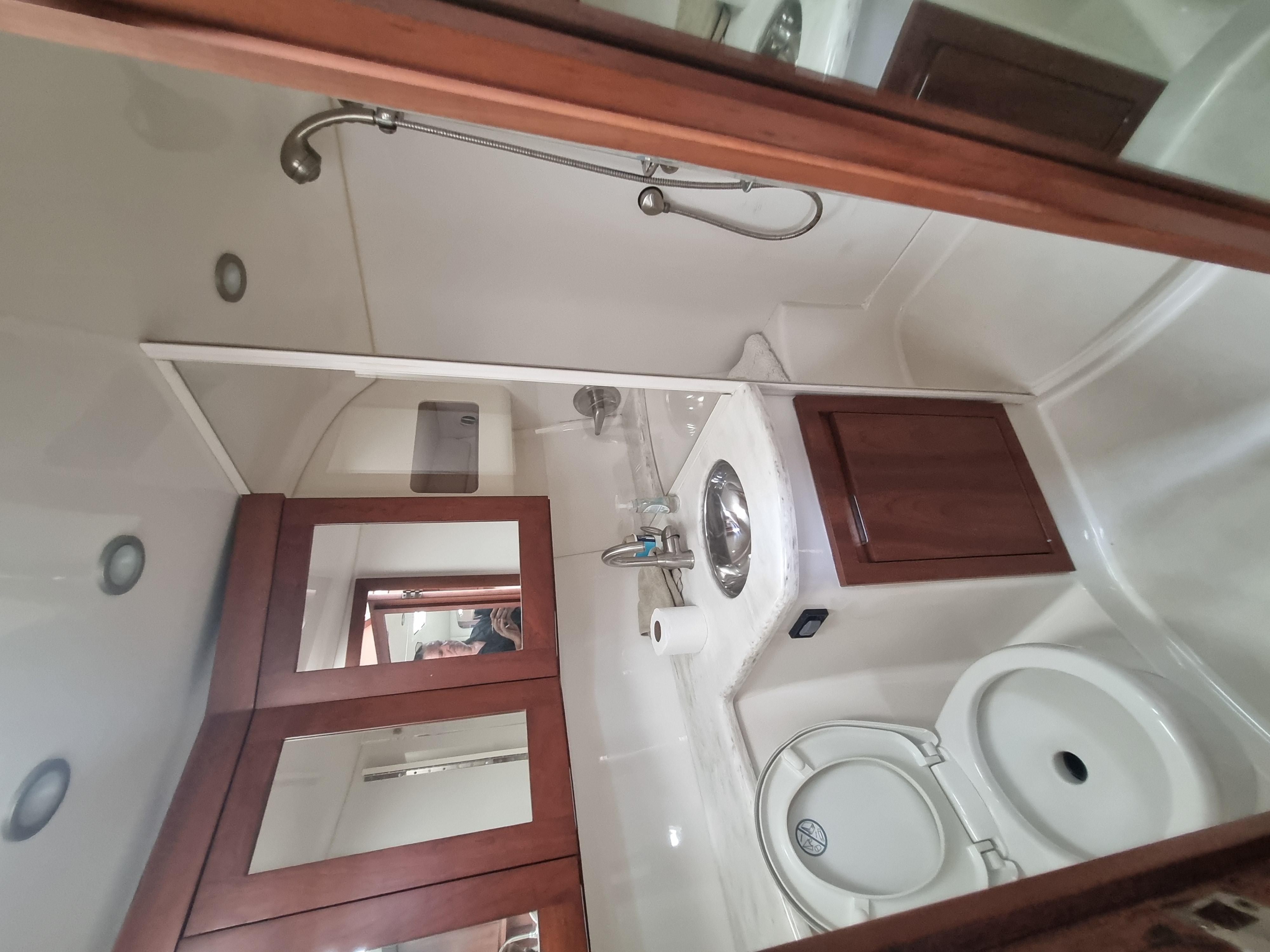 Yacht for Sale | 39 Jupiter Yachts Panama, Panama | Denison Yacht Sales