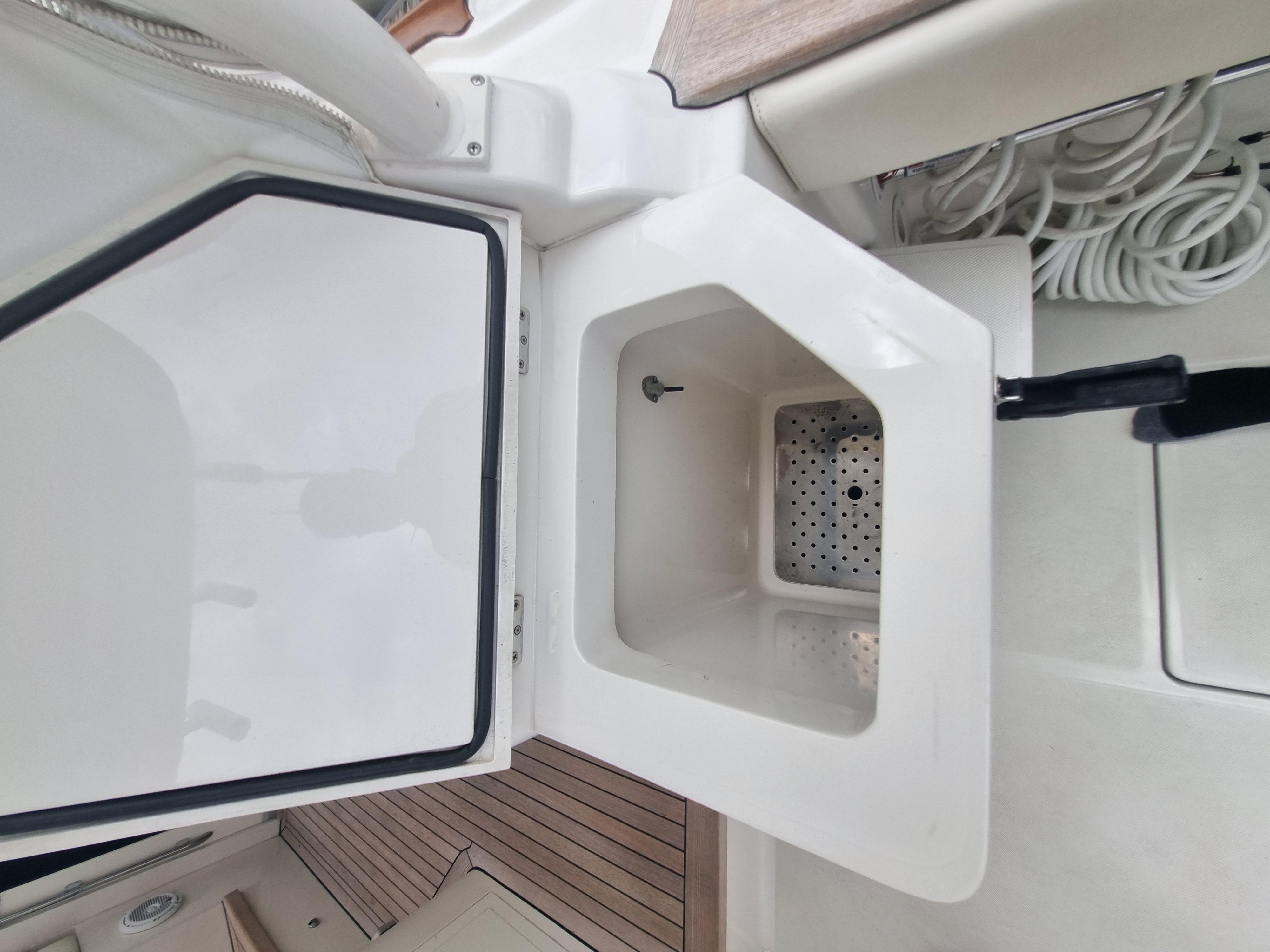 Yacht for Sale | 39 Jupiter Yachts Panama, Panama | Denison Yacht Sales