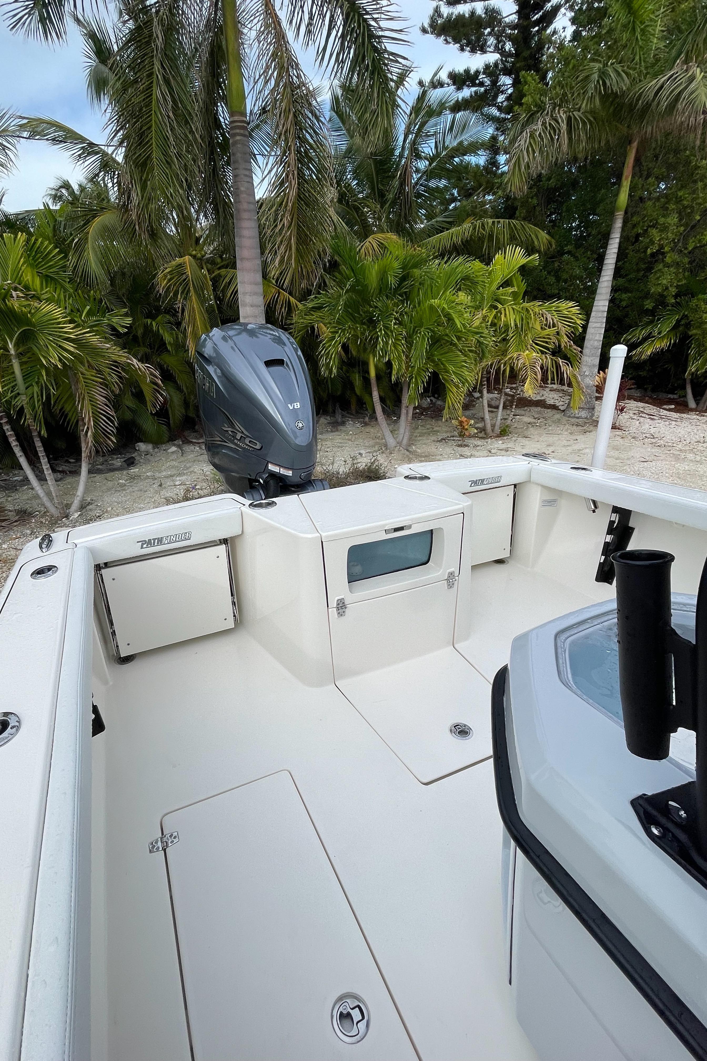 Yacht for Sale | 27 Pathfinder Yachts Marathon, FL | Denison Yacht Sales