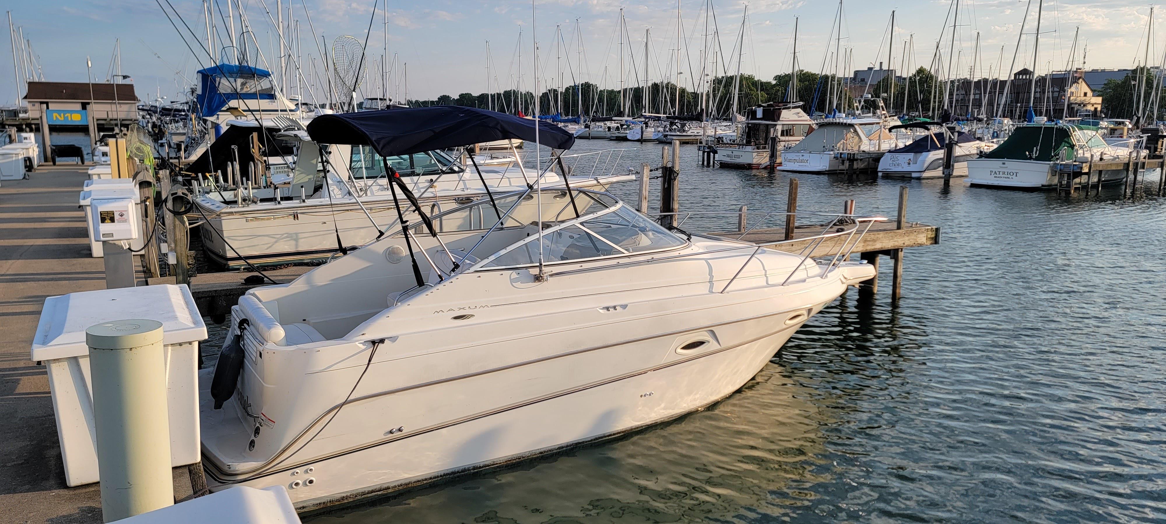 2001 Maxum 2400 SCR Chicago, Illinois - Elite Yachts