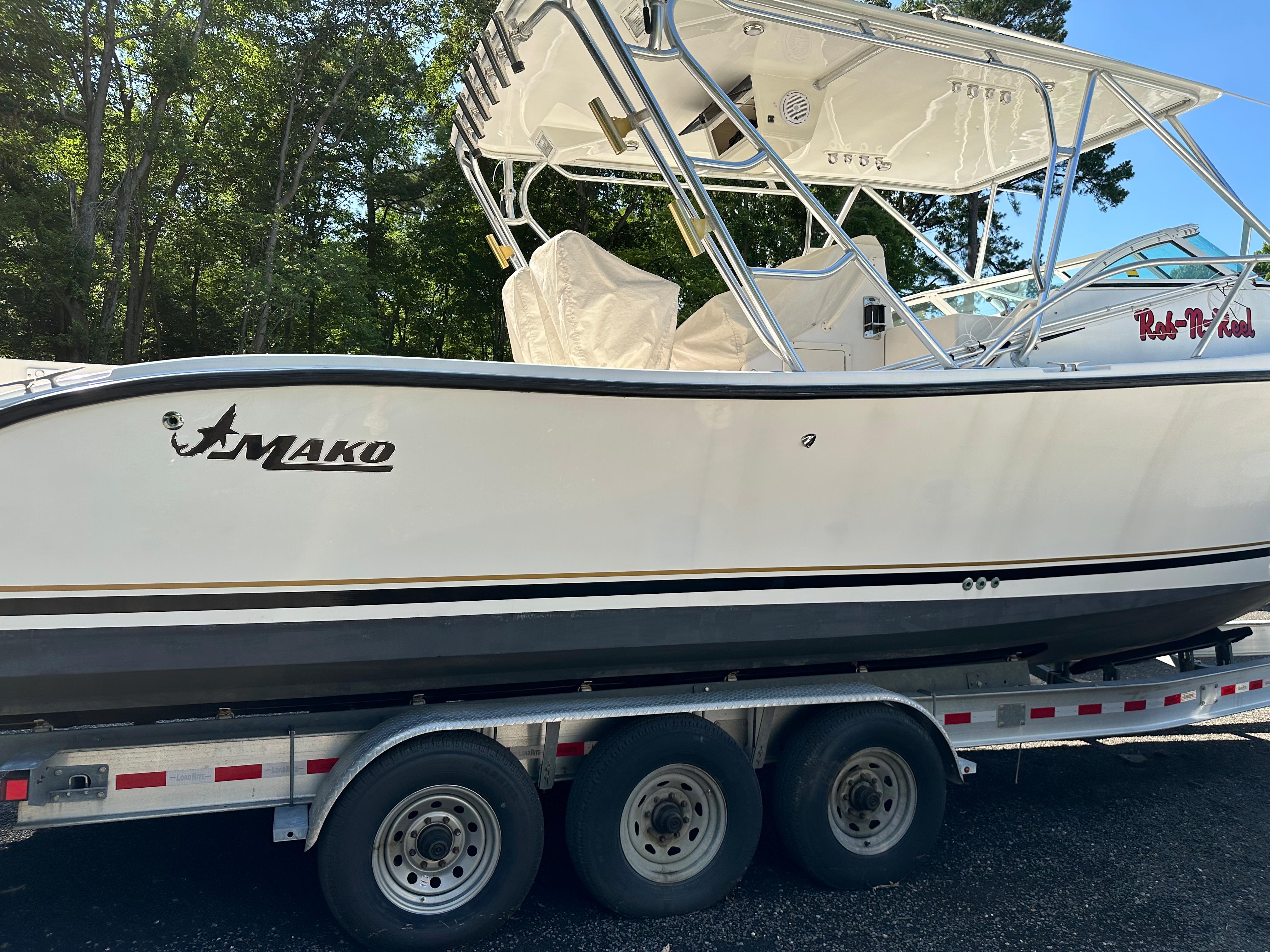 1997 33 Mako Center Console Boats for Sale
