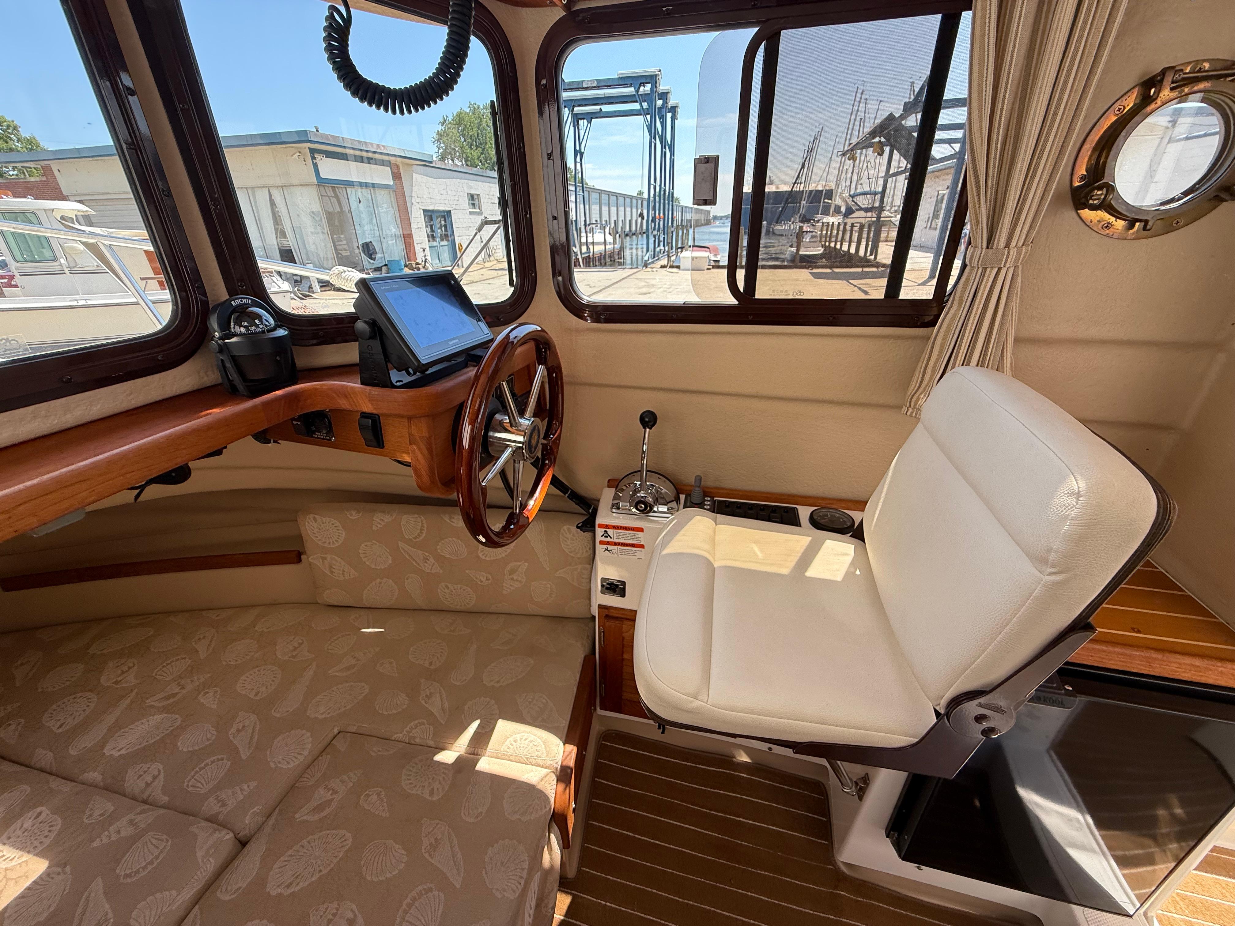 2016 Ranger Tugs R-21 Ec for sale