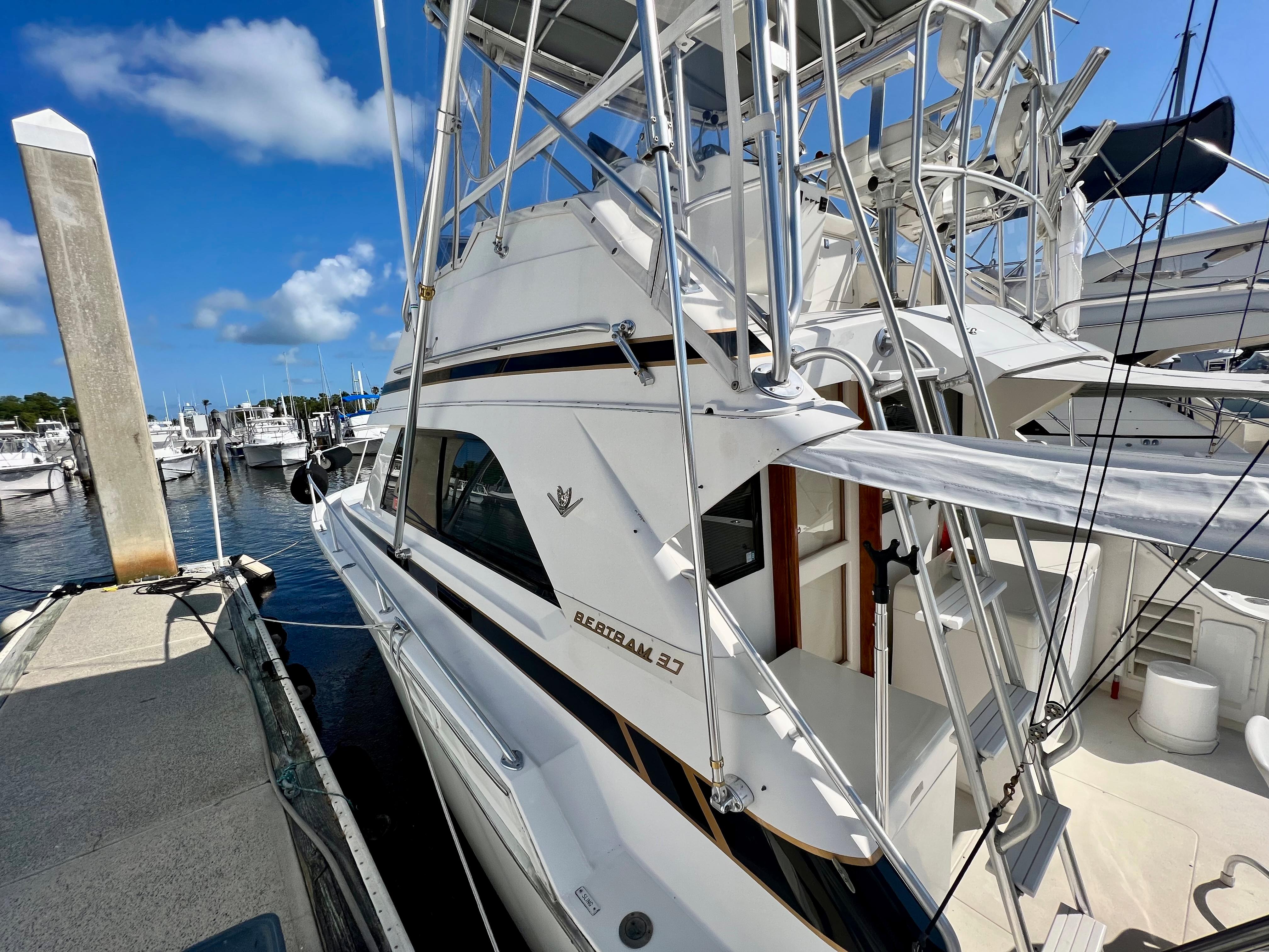 1987 37 Bertram 37 Convertible Boats for Sale