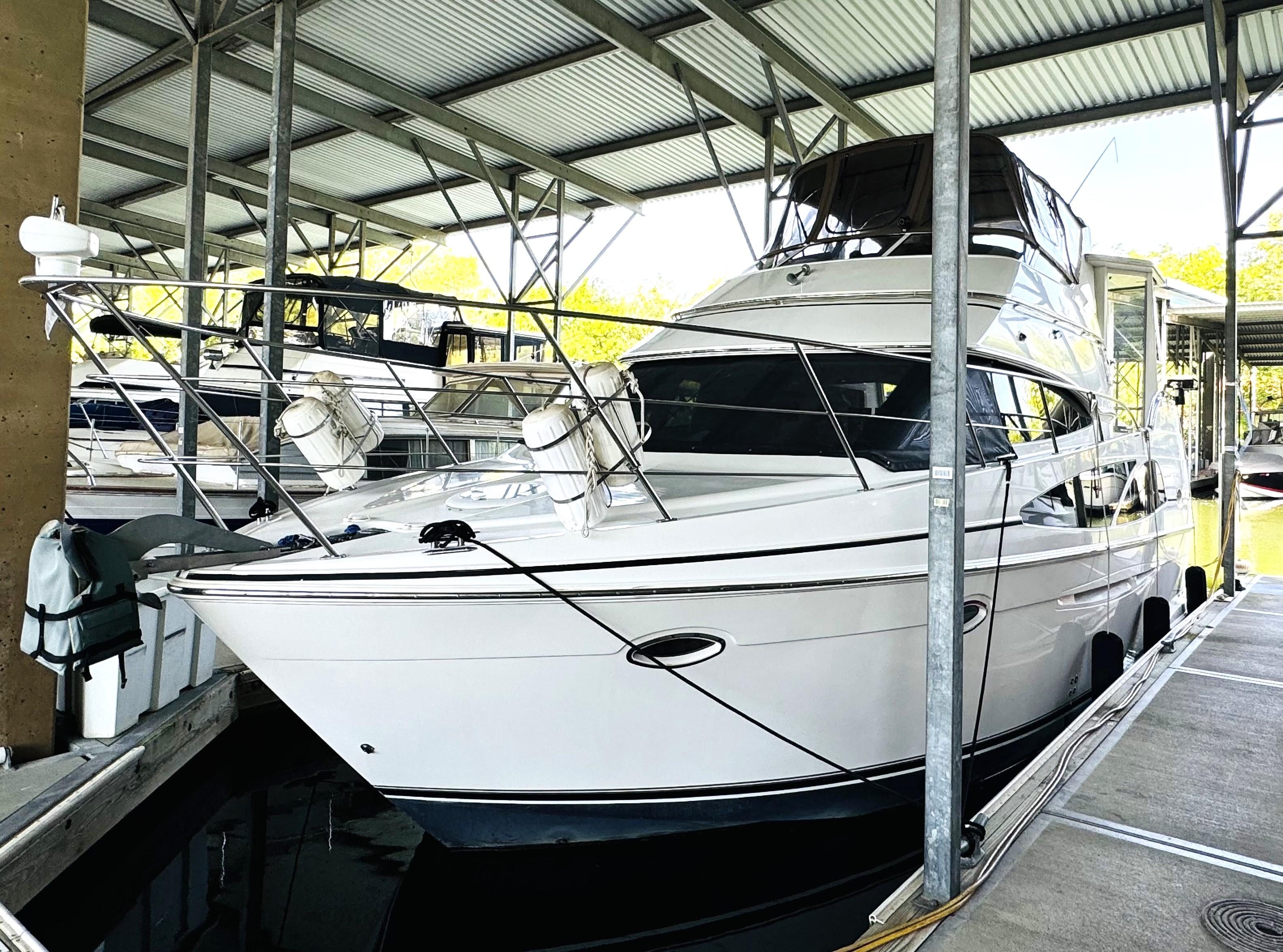 2005 36' Carver 36 Motor Yacht - Delta Marine Sales