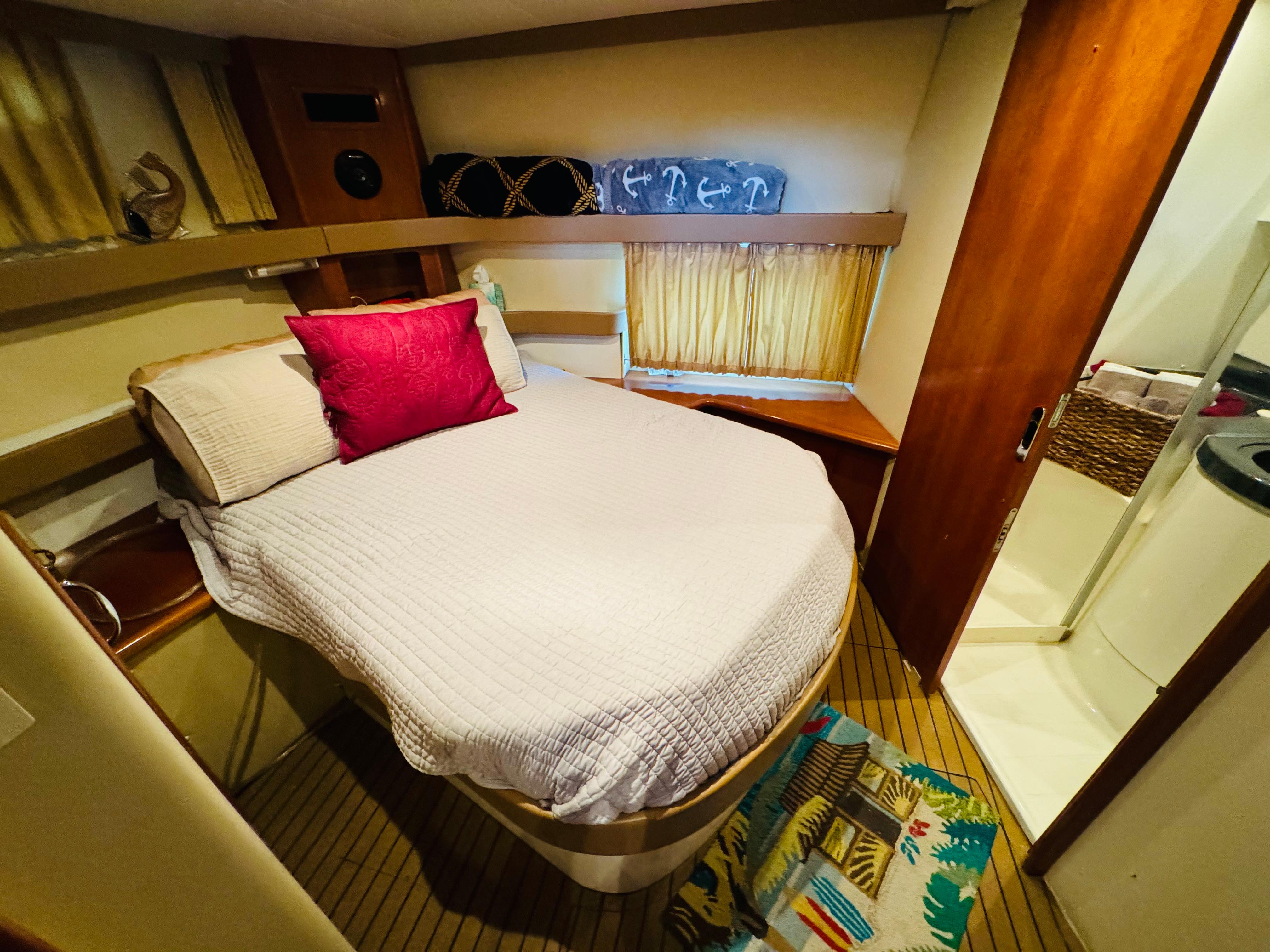 2005 36' Carver 36 Motor Yacht - Delta Marine Sales