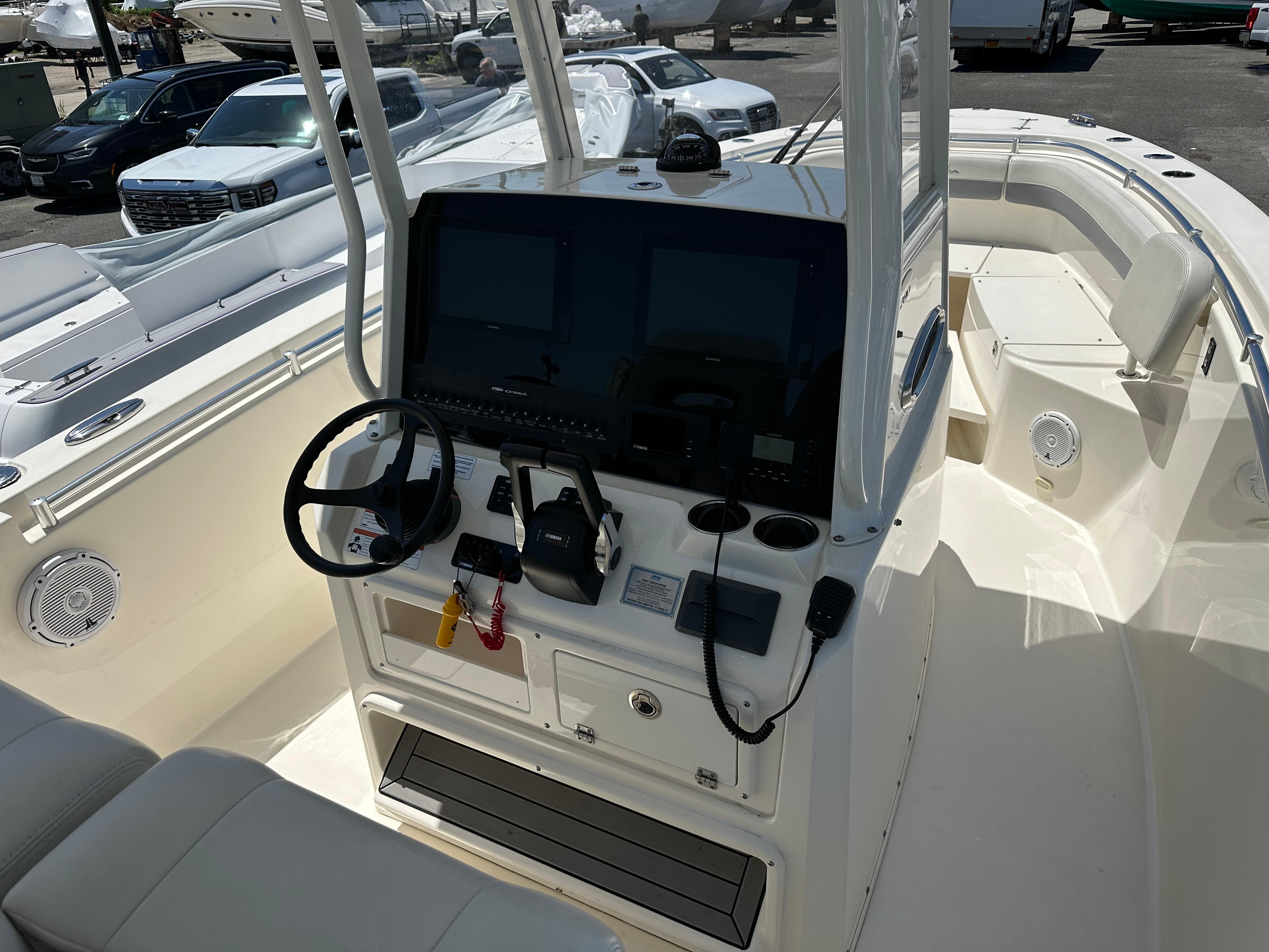 Yacht for Sale | 28 Cobia Yachts Lindenhurst, NY | Denison Yacht Sales