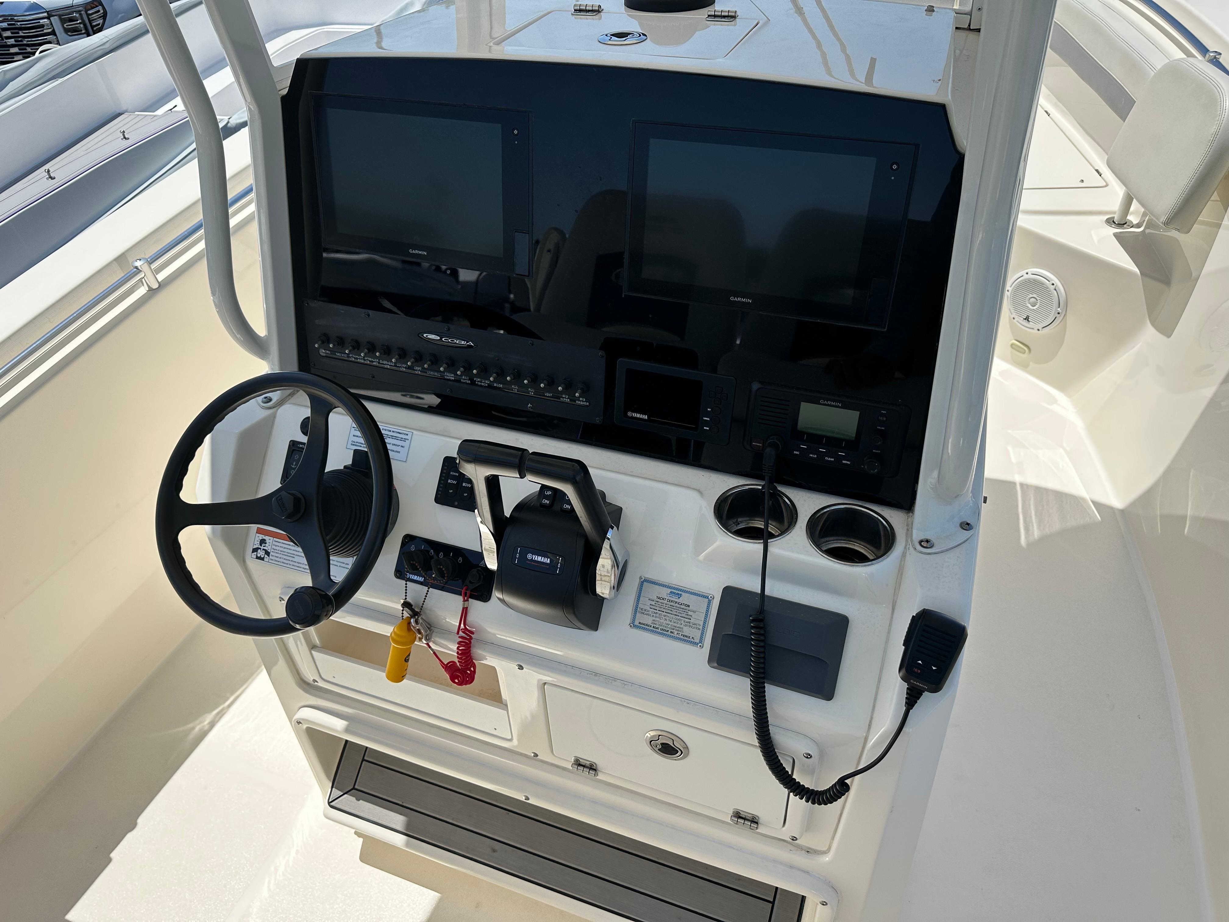 Yacht for Sale | 28 Cobia Yachts Lindenhurst, NY | Denison Yacht Sales