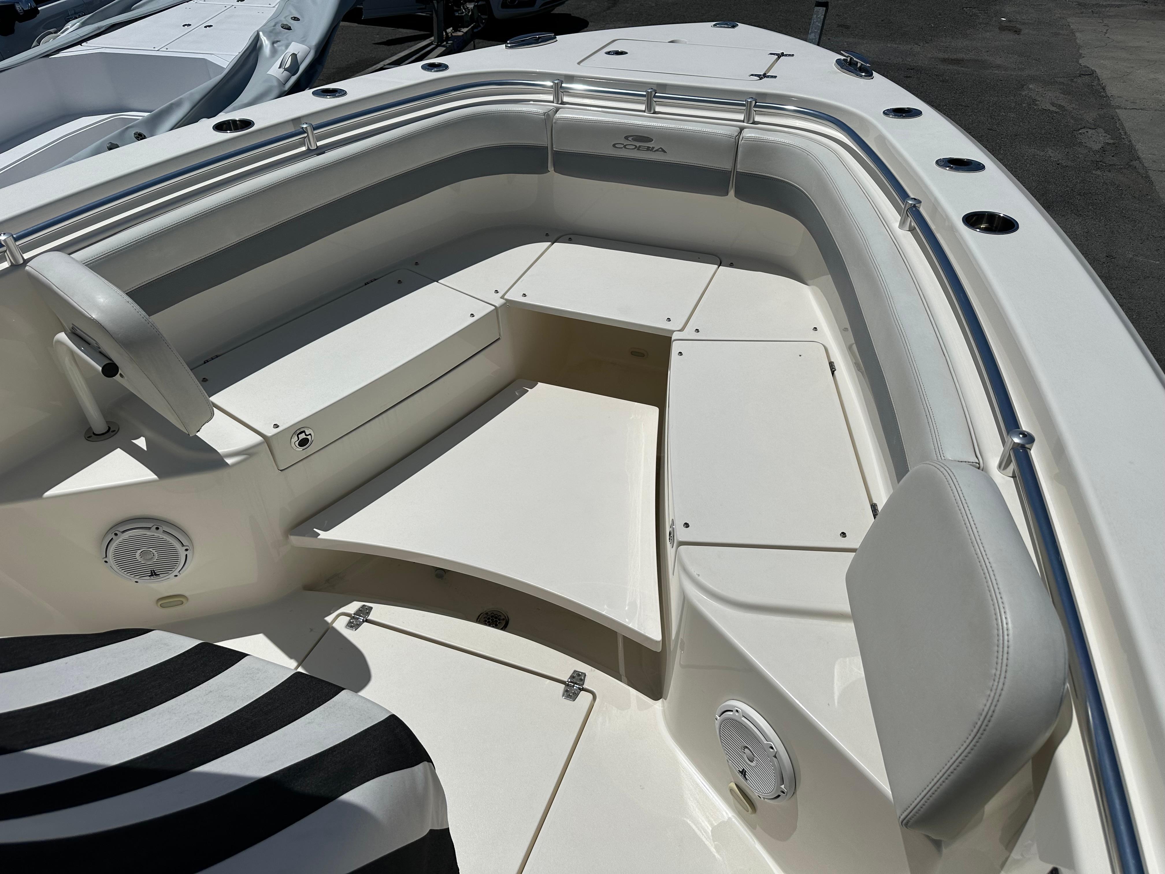 Yacht for Sale | 28 Cobia Yachts Lindenhurst, NY | Denison Yacht Sales