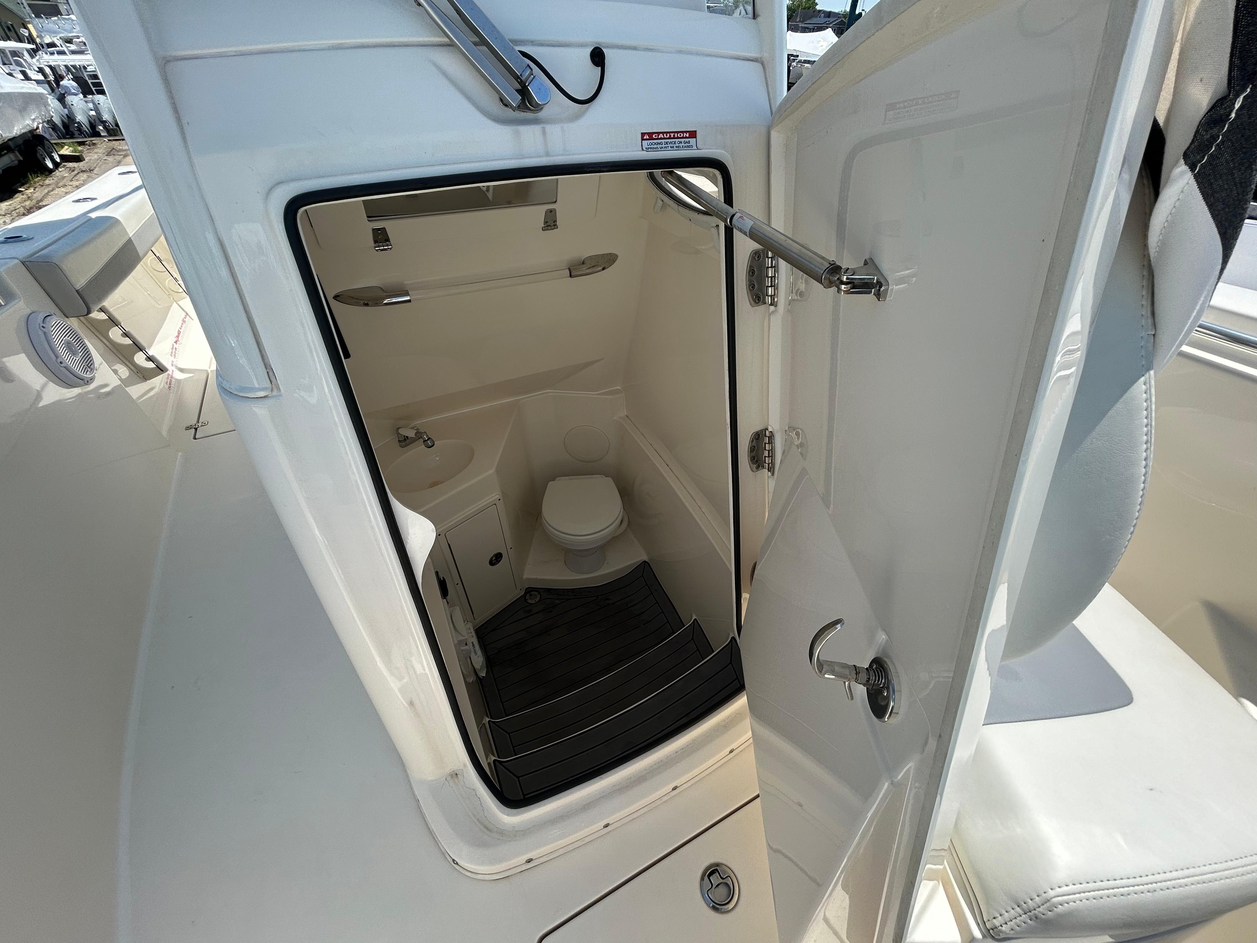 Yacht for Sale | 28 Cobia Yachts Lindenhurst, NY | Denison Yacht Sales