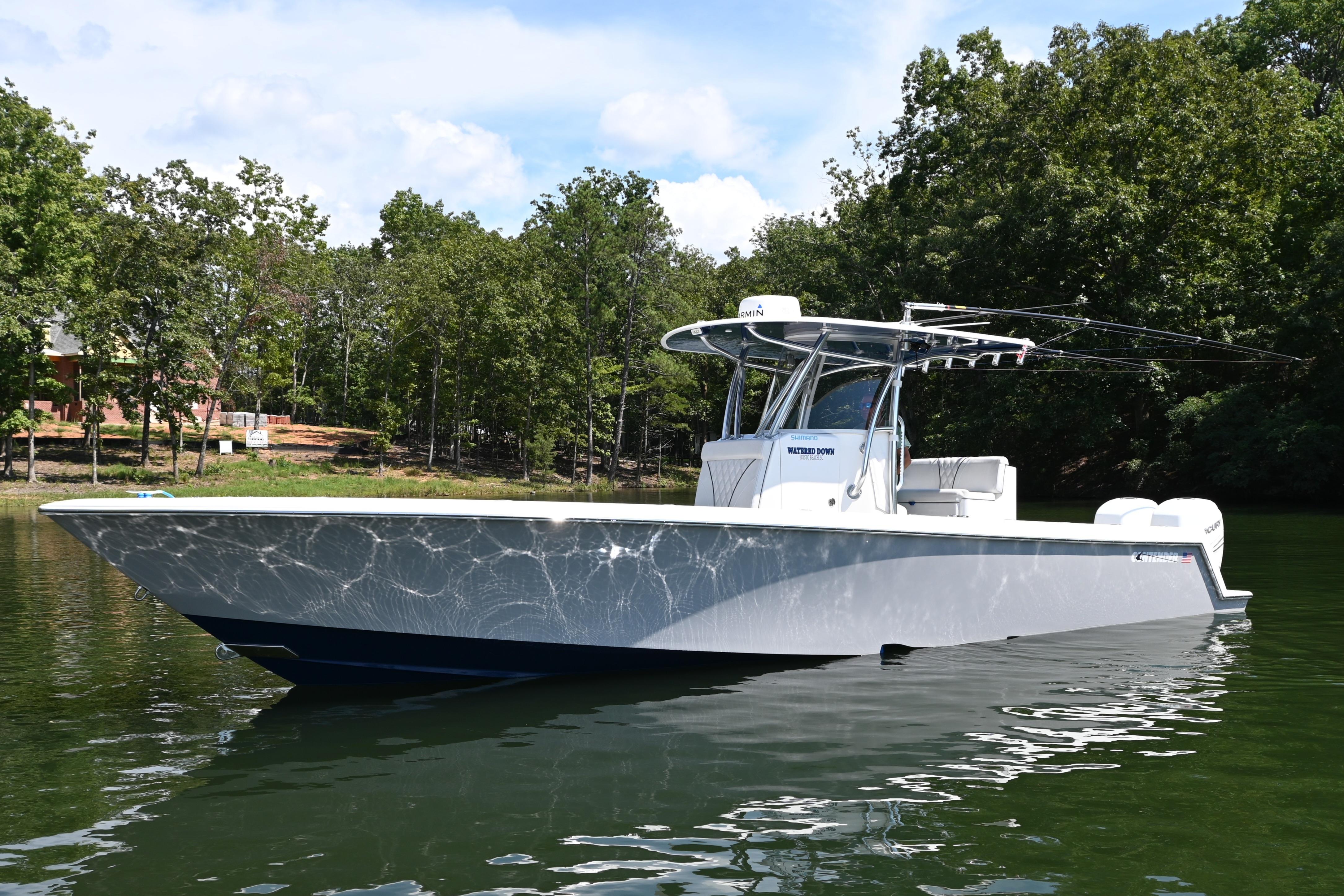 2019 32 Contender 32 ST