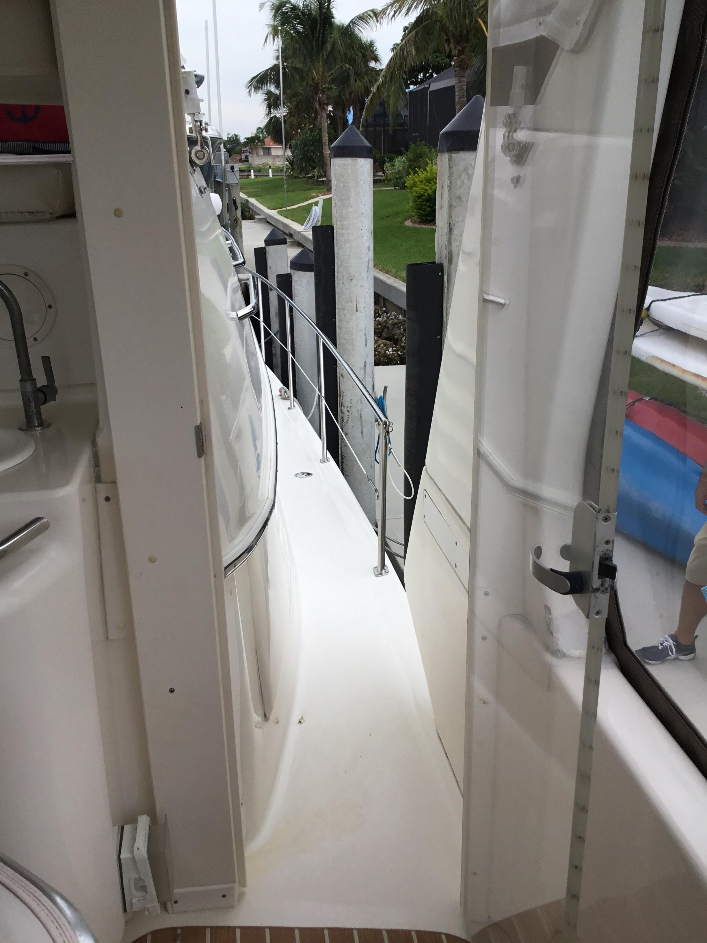 Dog House Yacht for Sale | 42 Sea Ray Yachts Punta Gorda, FL | Denison ...