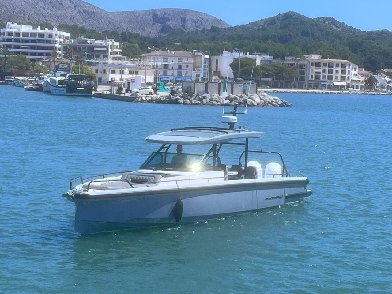 Axopar 37 Yacht for Sale | 39 Axopar Yachts Alcudia, Spain | Denison ...