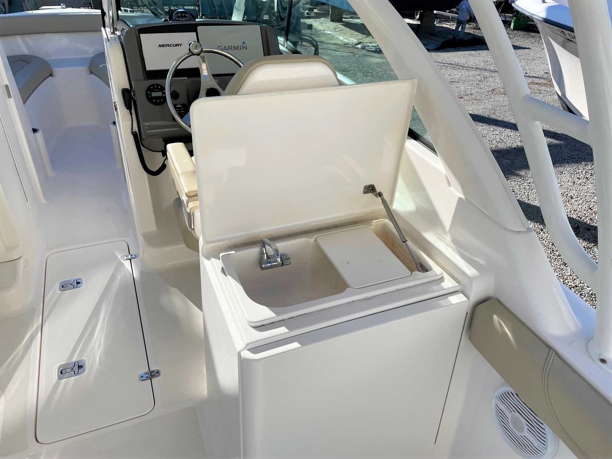 2016 Pursuit DC 265 Dual Console | Yachts360
