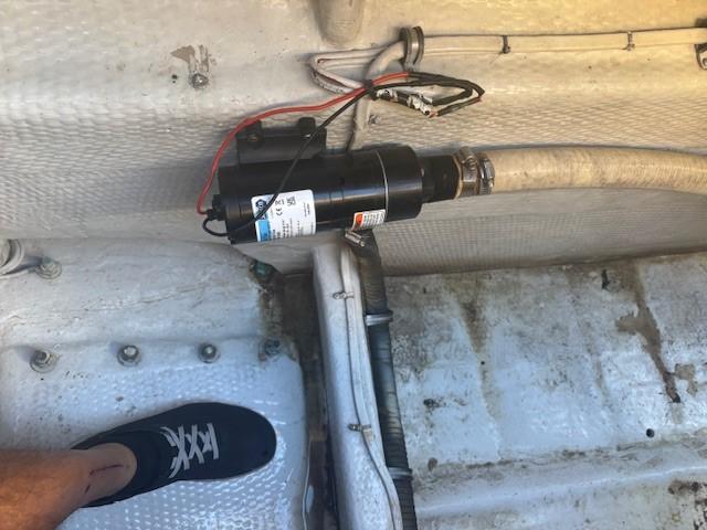 1990 VIKING Convertible - Zorn Yacht Sales | Zorn Yacht Sales