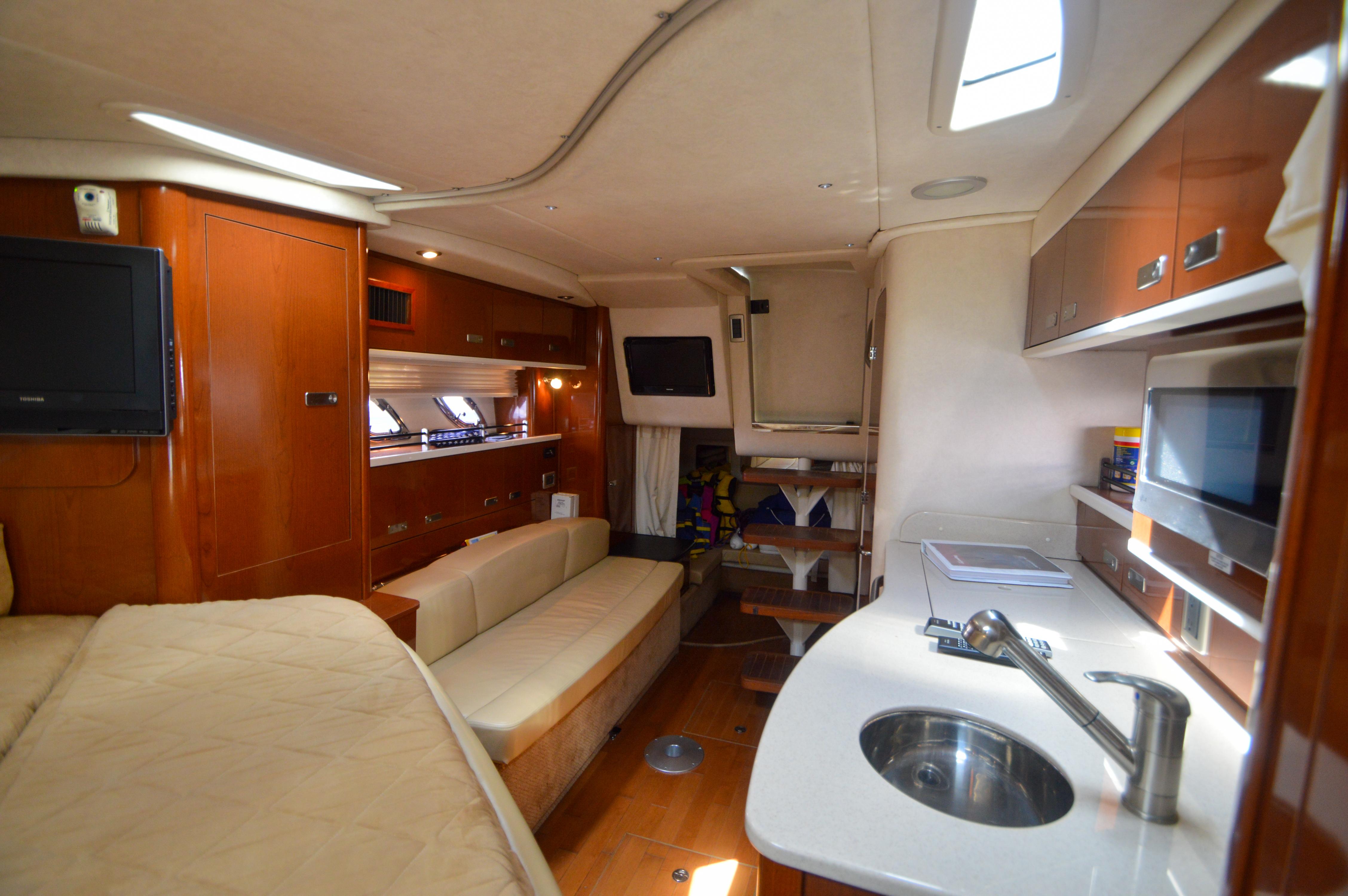 2010 Sea Ray 330 Sundancer Plane To Sea - South Jersey Yacht Sales