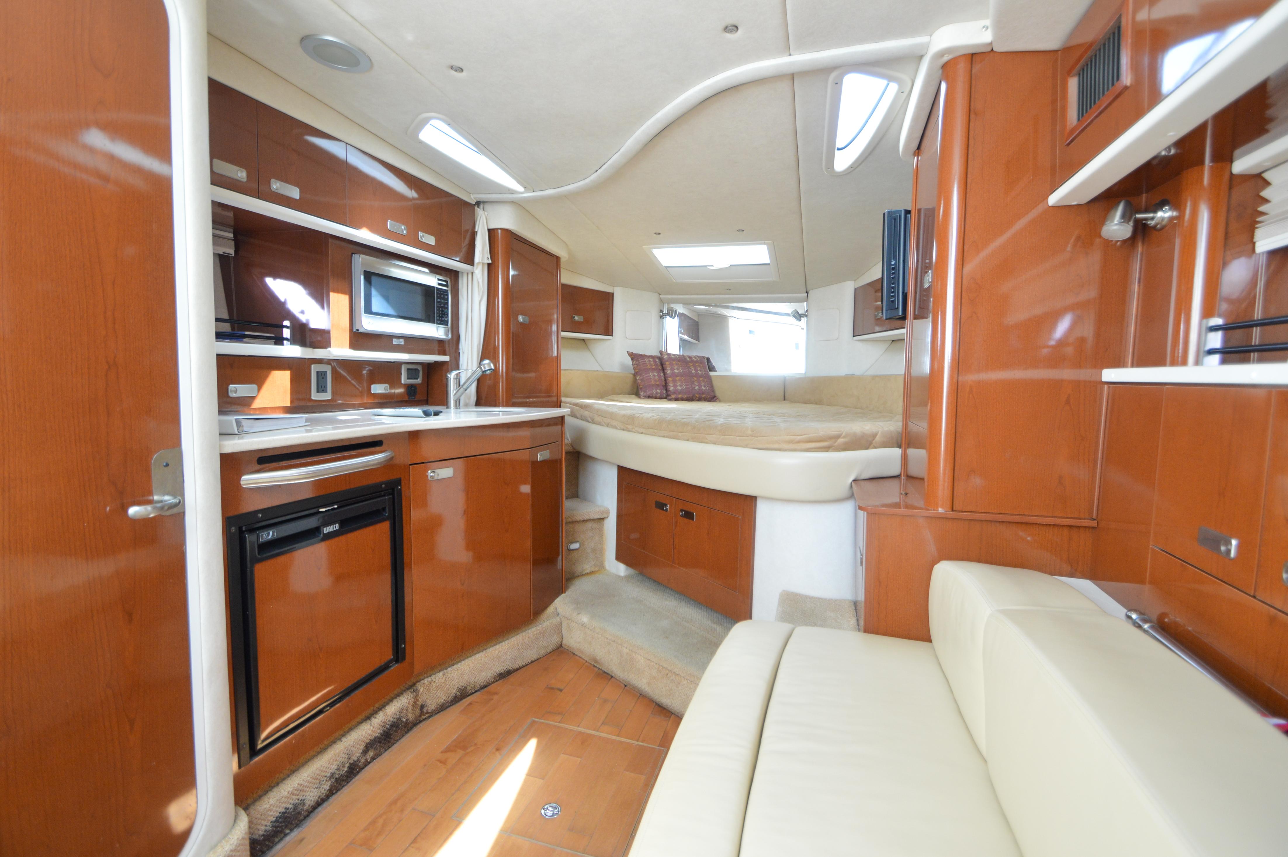 2010 Sea Ray 330 Sundancer Plane To Sea - South Jersey Yacht Sales