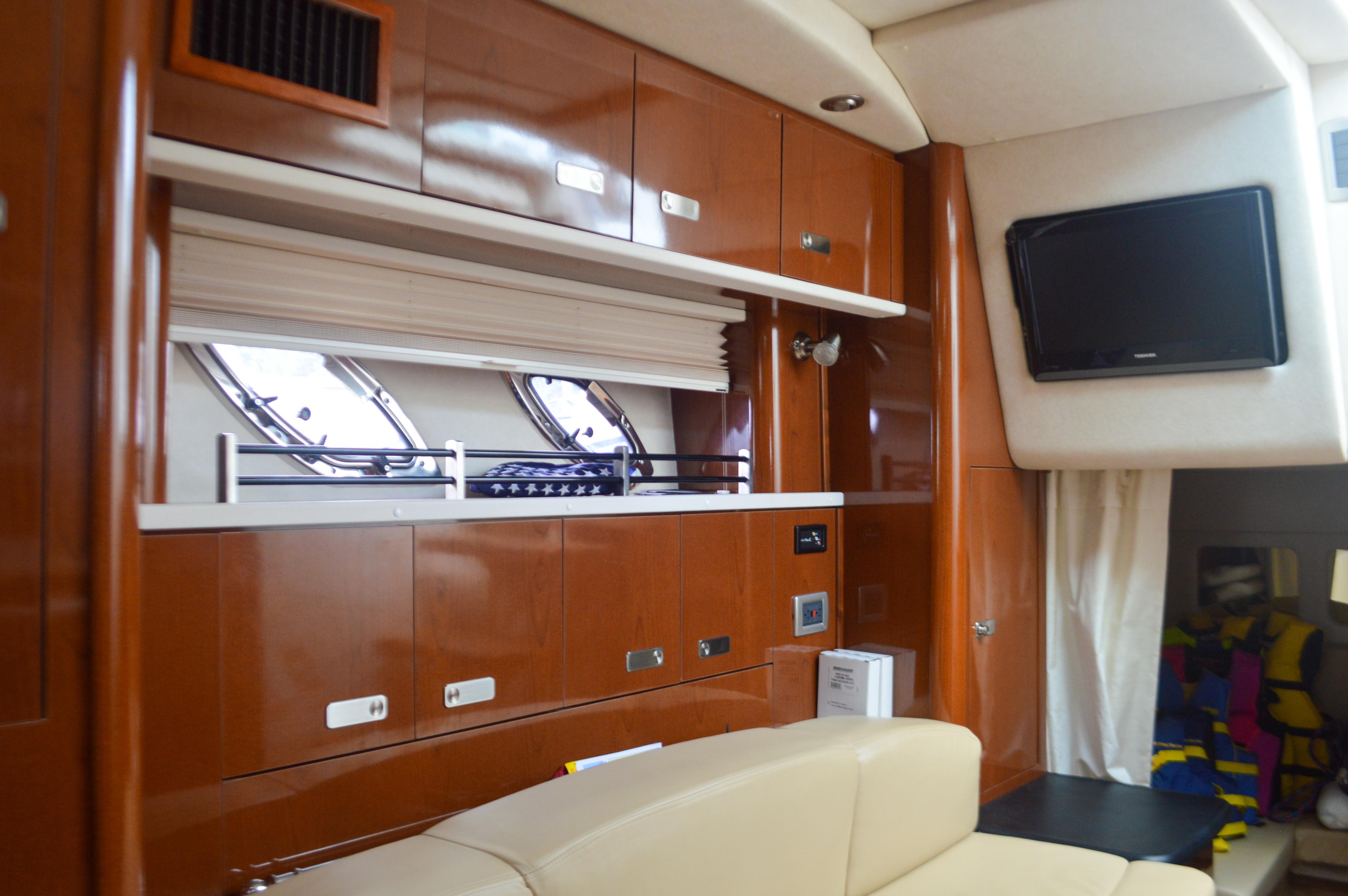 2010 Sea Ray 330 Sundancer Plane To Sea - South Jersey Yacht Sales