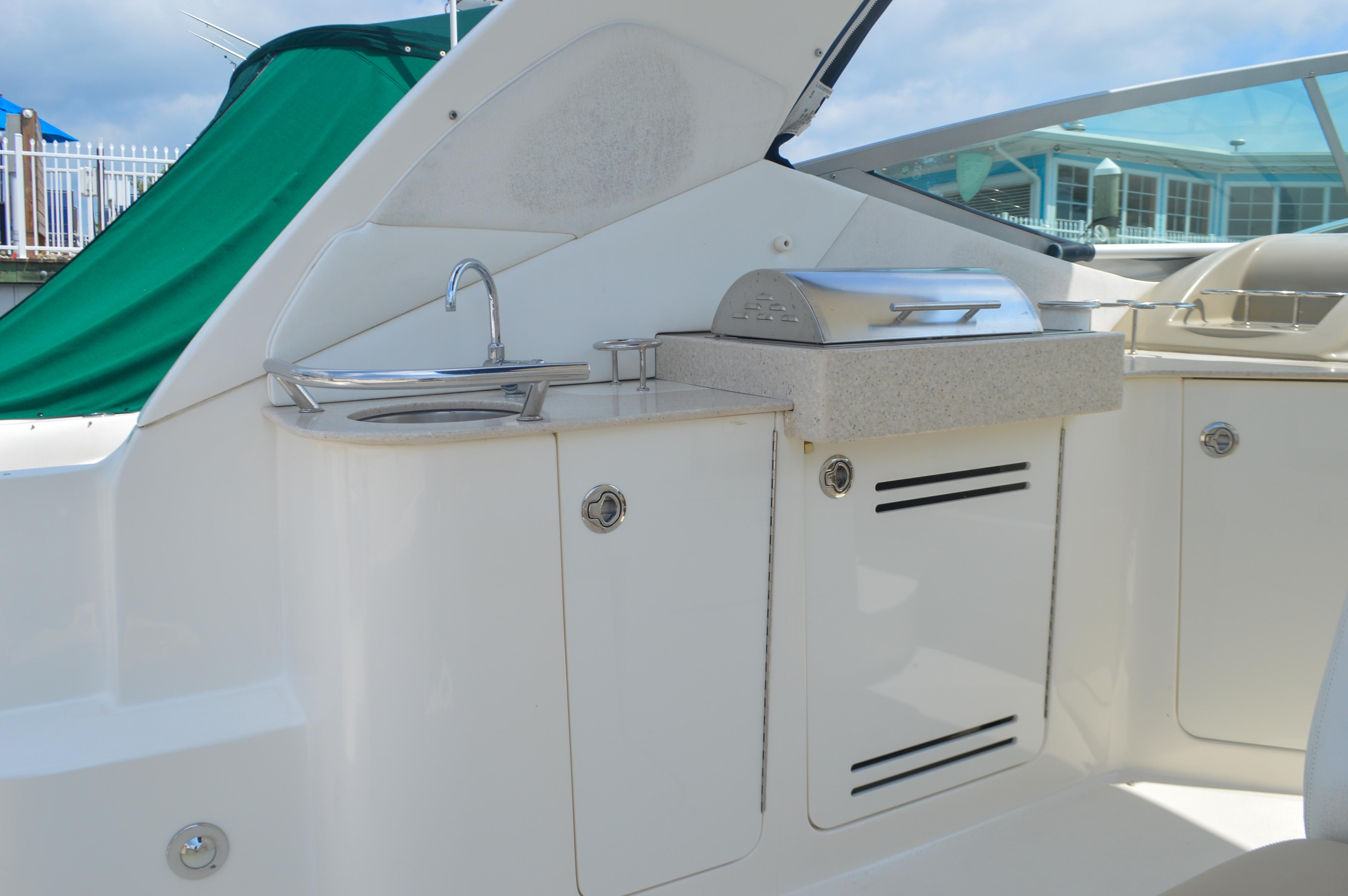 2010 Sea Ray 330 Sundancer Plane To Sea - South Jersey Yacht Sales