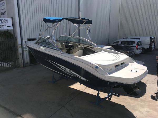 Sea Ray 220 Select