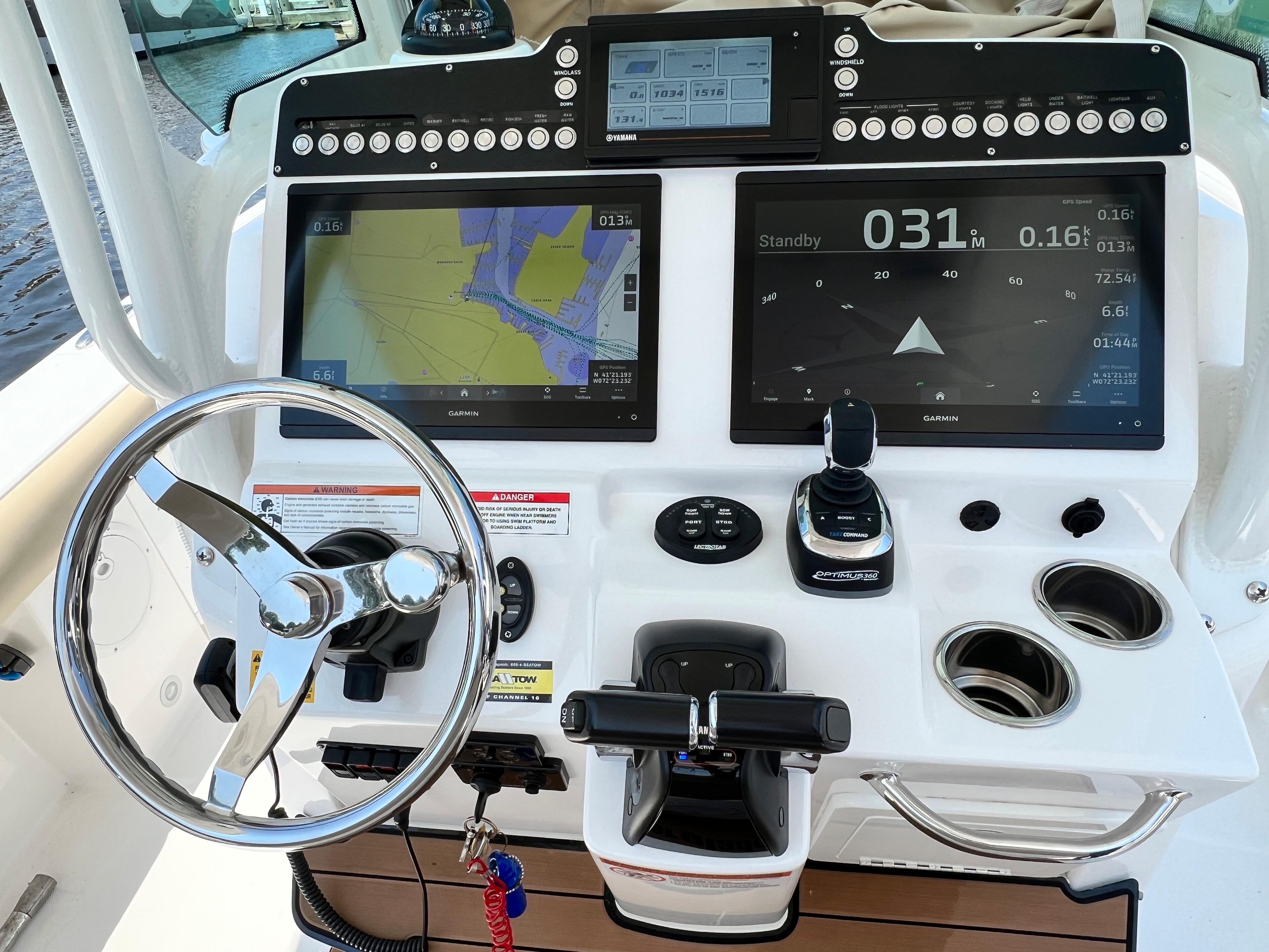 Yacht for Sale | 27 Everglades Yachts Essex, CT | Denison Yacht Sales