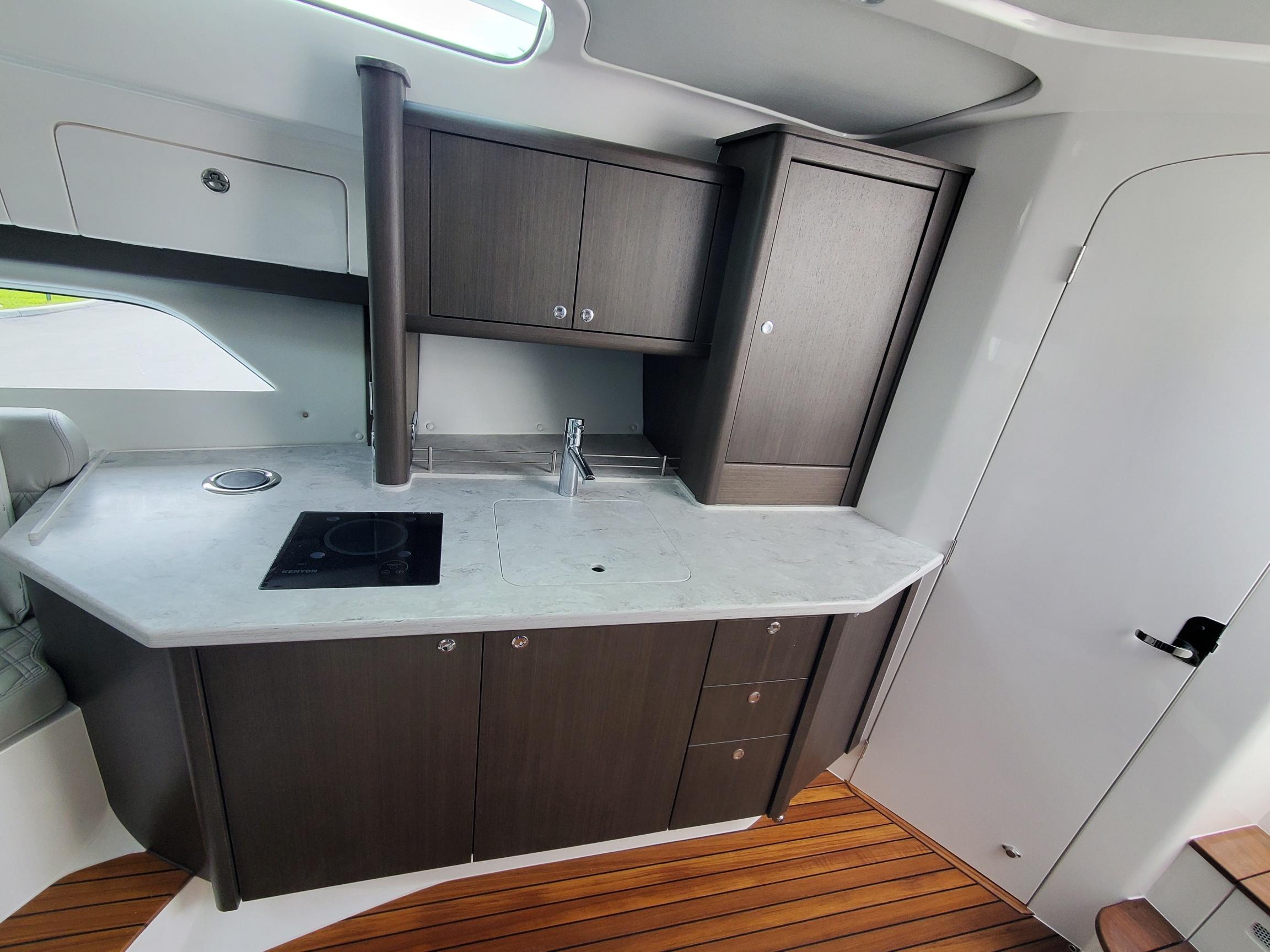 Yacht for Sale | 43 Intrepid Yachts Fort Lauderdale, FL | Denison Yacht ...