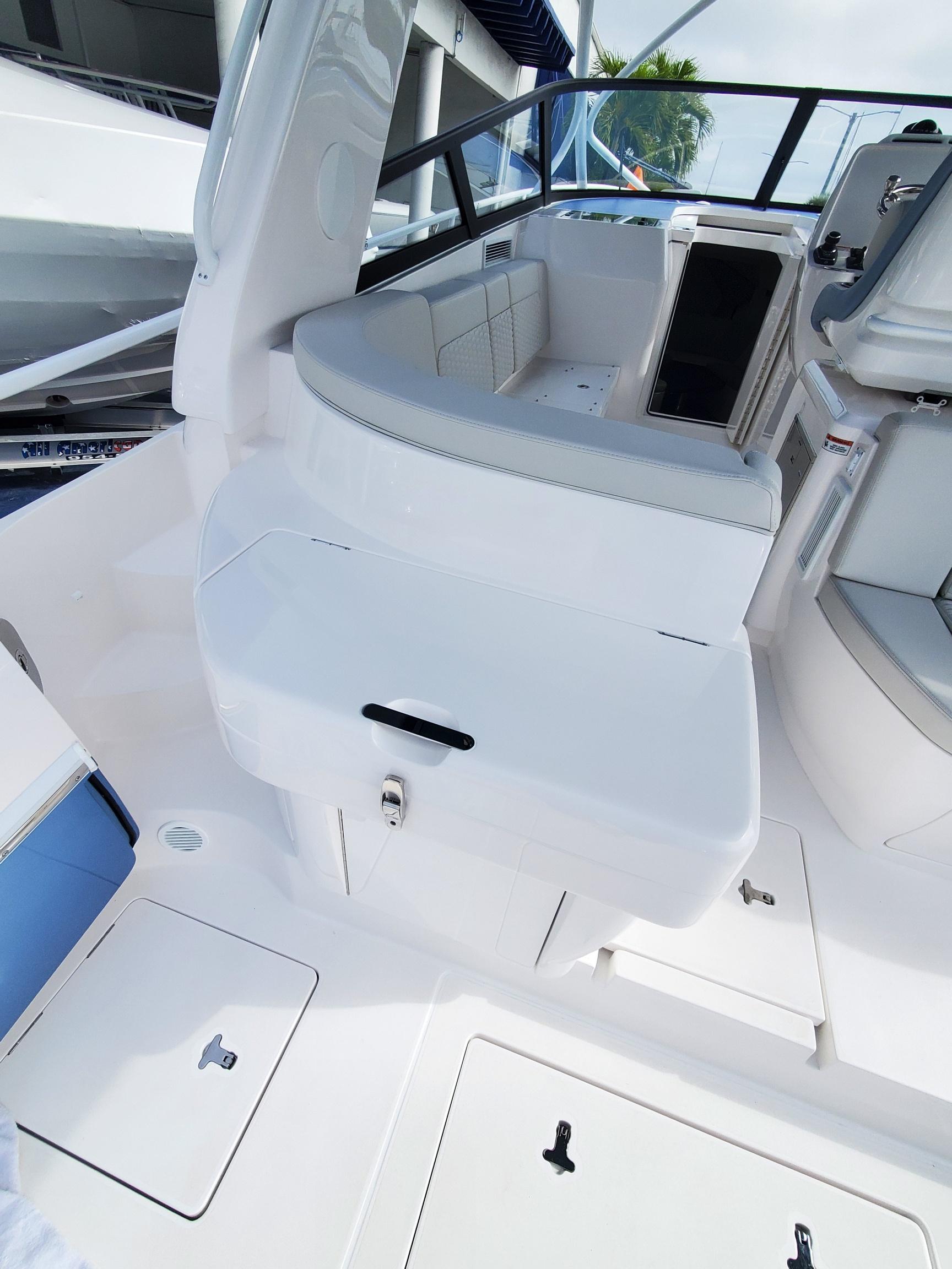 Yacht for Sale | 43 Intrepid Yachts Fort Lauderdale, FL | Denison Yacht ...